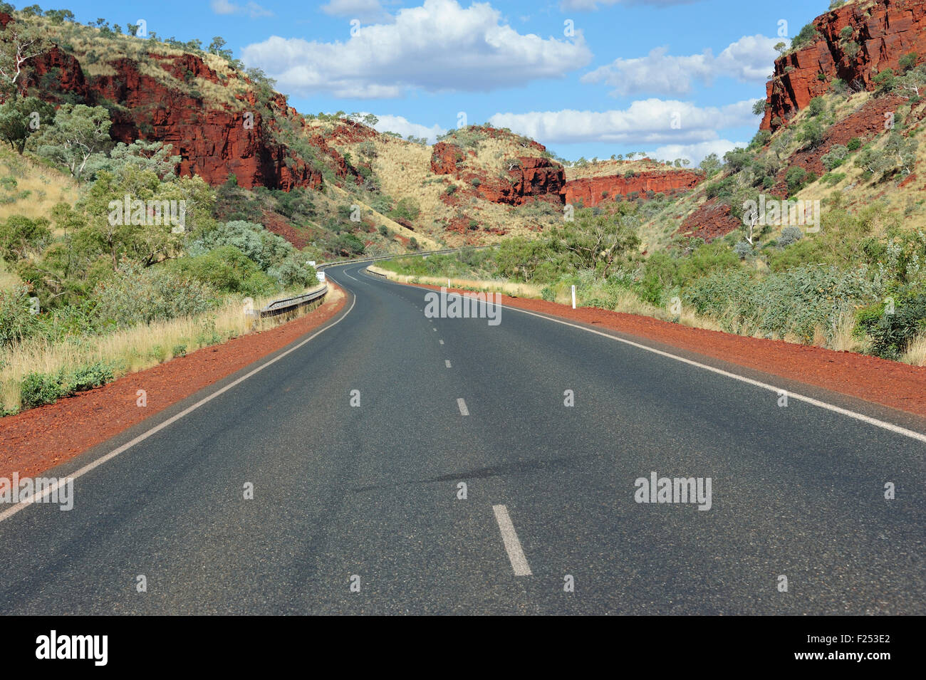 Outback Road through gorge Stock Photo - Alamy