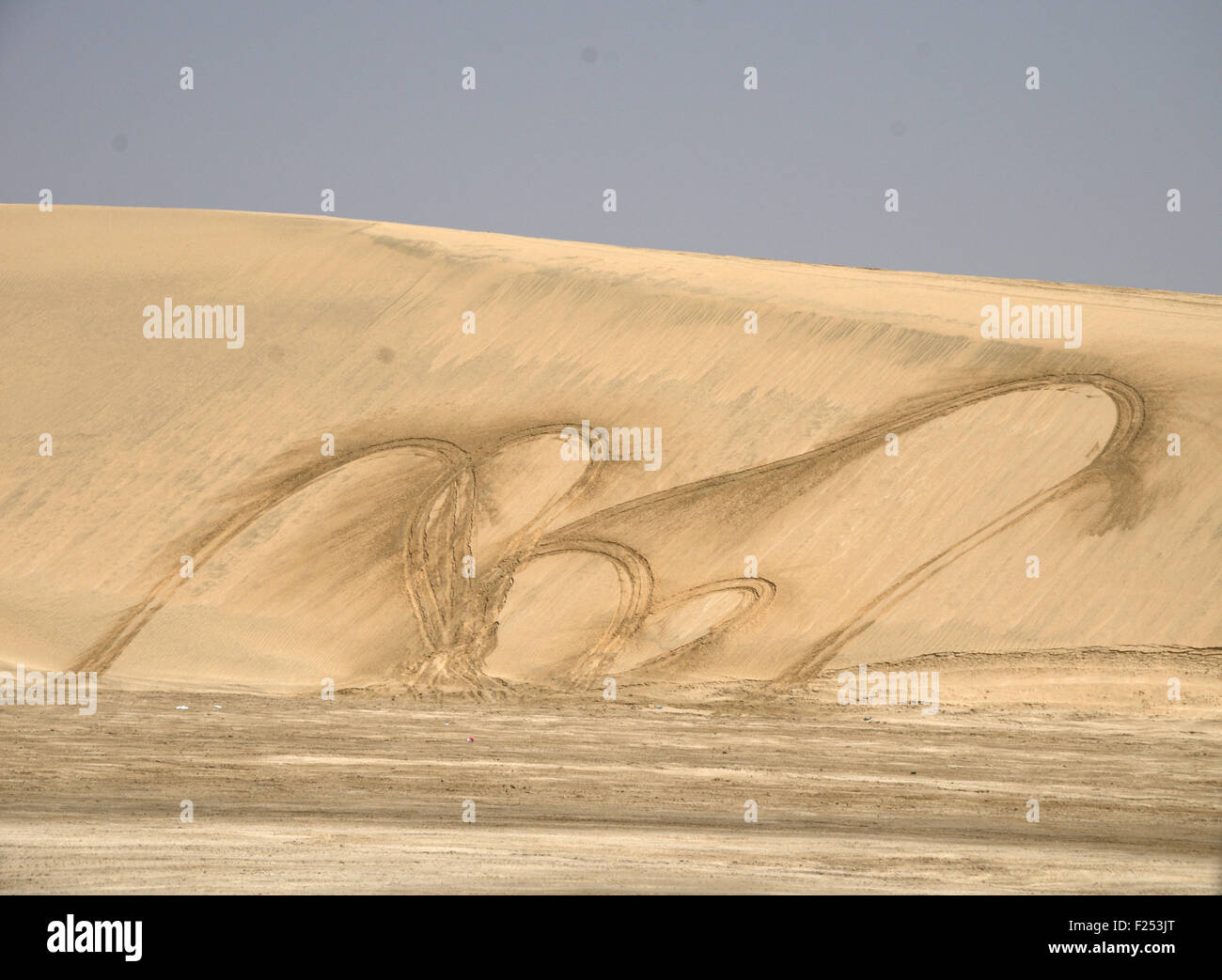 Desert Safari - Hazards of desert drive Stock Photo - Alamy