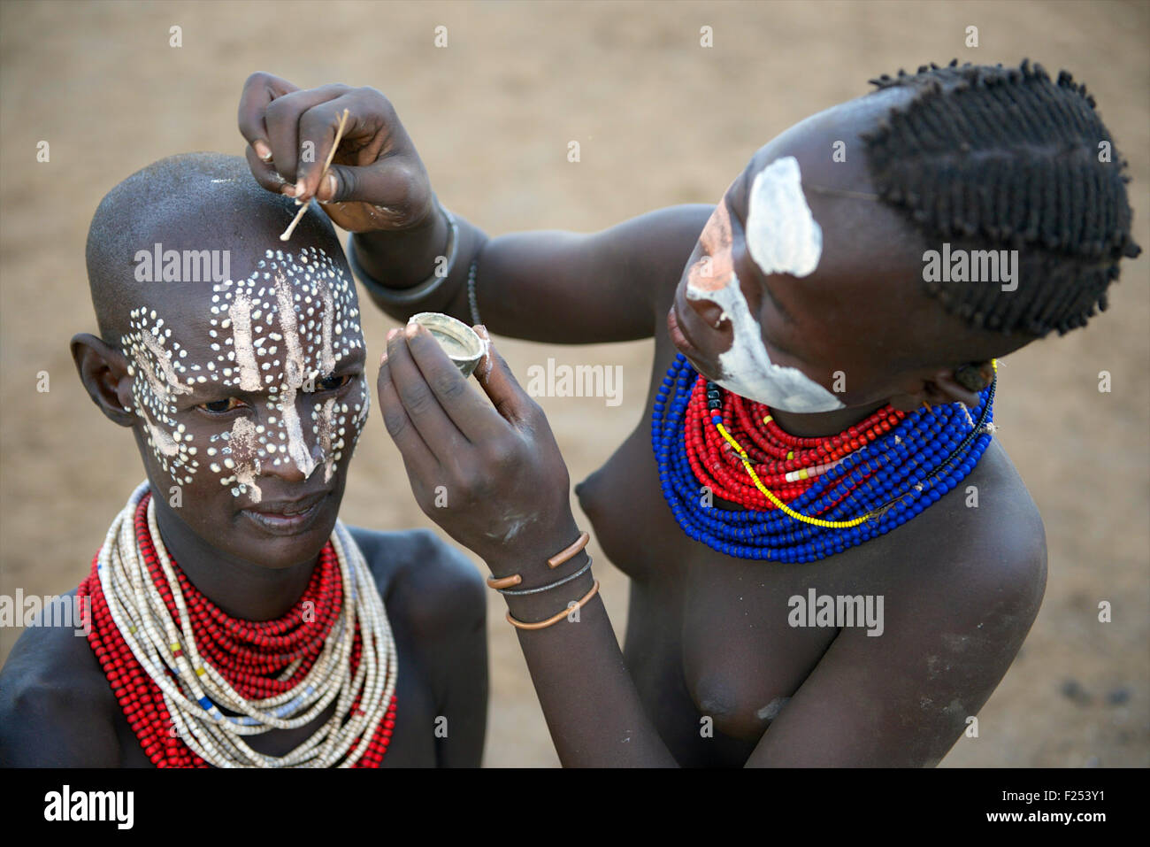 Mursi tribe warriors hi-res stock photography and images - Alamy