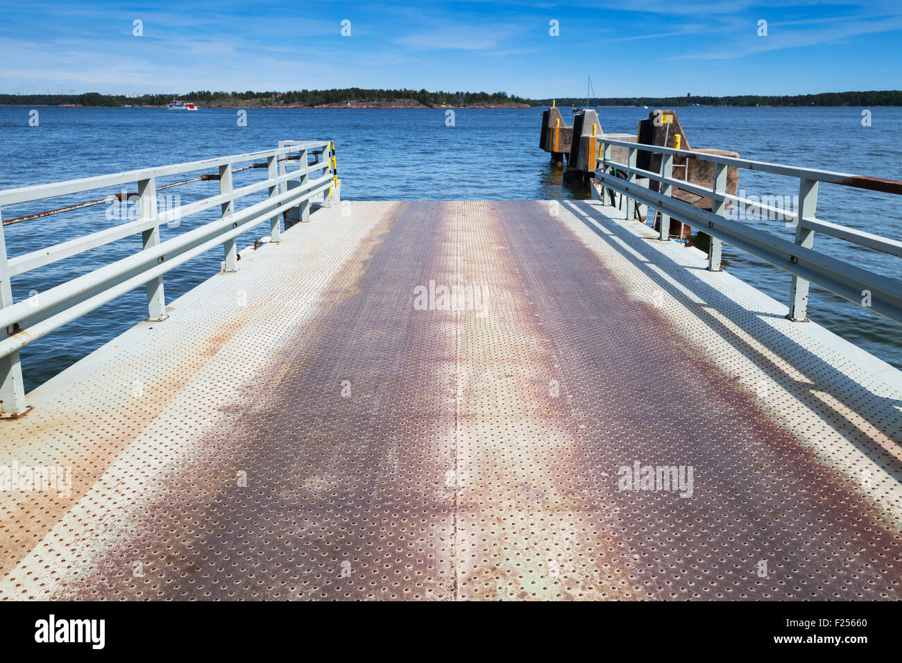 Metal ramp hi-res stock photography and images - Alamy
