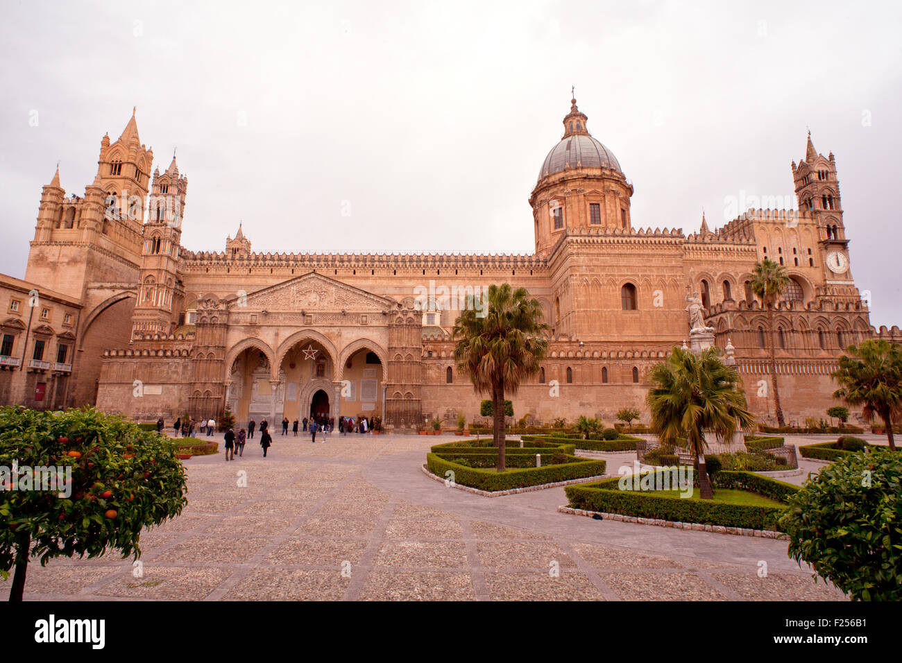 Cathedral of Vergine Maria Santissima Assunta in cielo, Palermo Stock ...