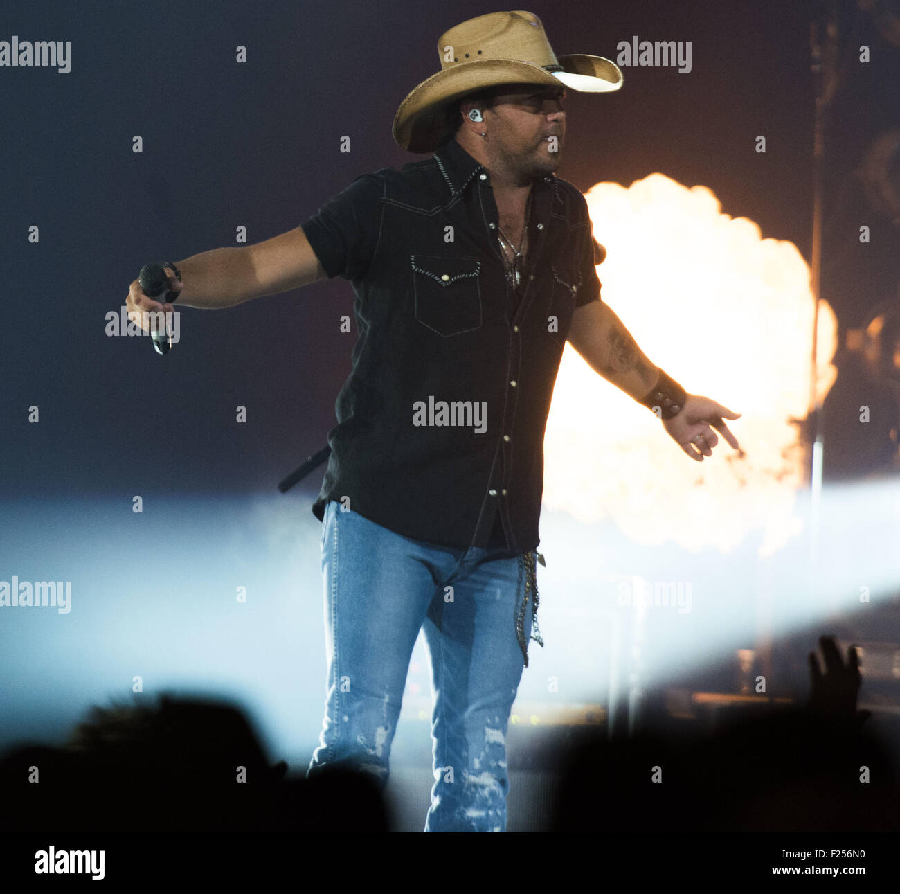 Jason Aldean performing live at the Scotiabank Saddledome Featuring ...