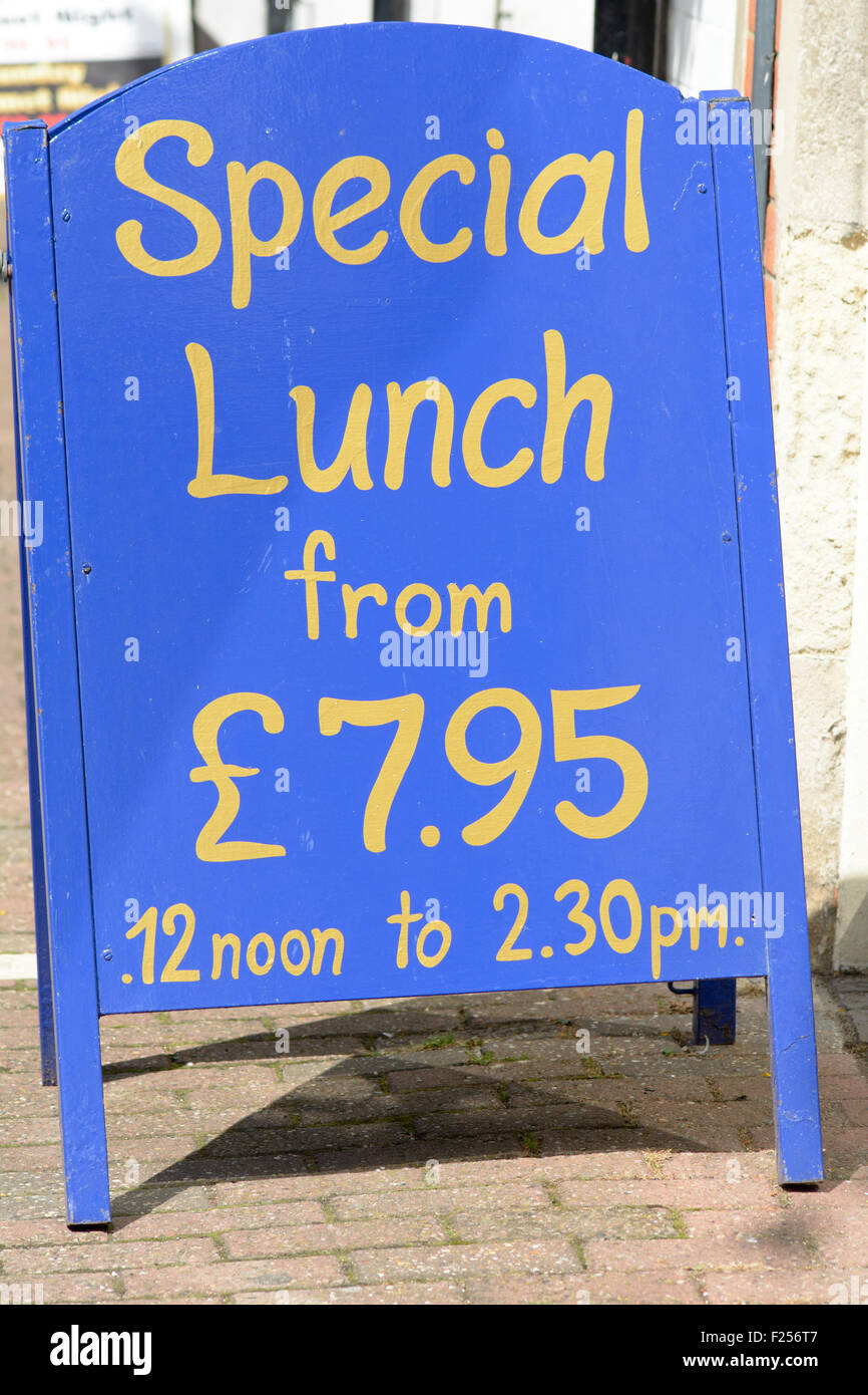 Lunch time special hi-res stock photography and images - Alamy