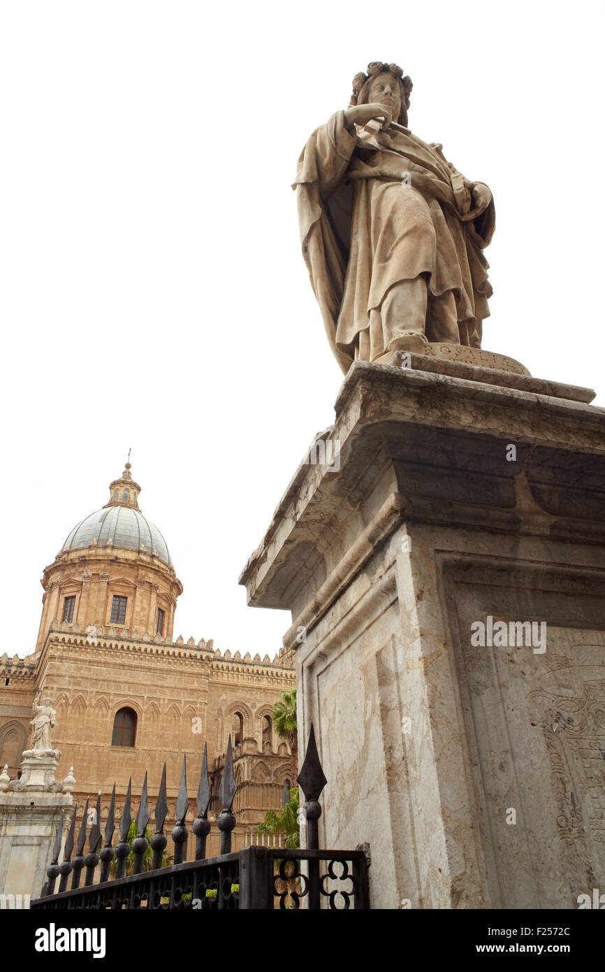 Santa rosalia statue hi-res stock photography and images - Alamy