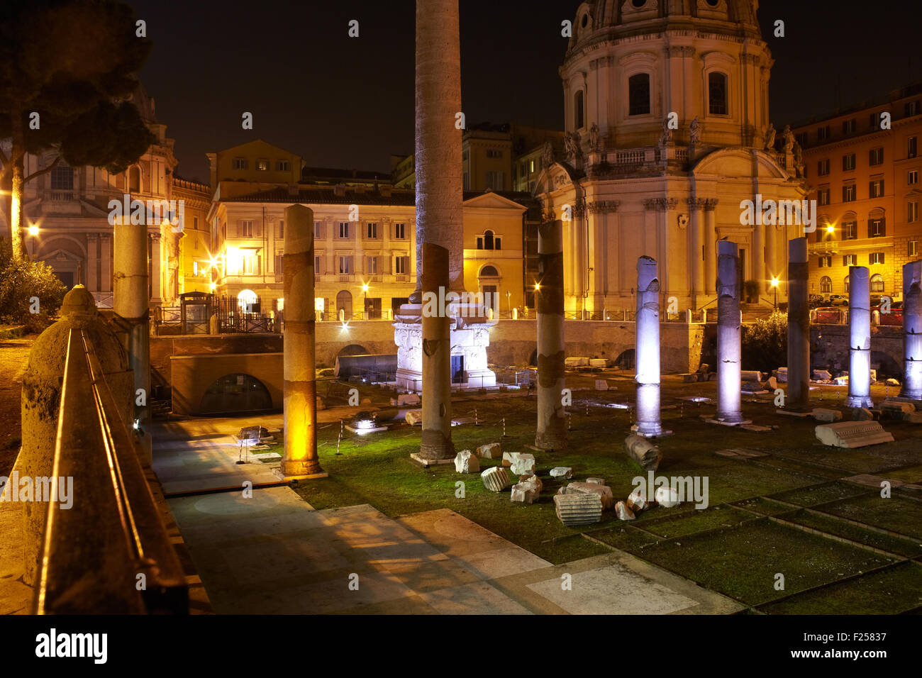 View of Trajan's column and Basilica Ulpia, Roman Forum Stock Photo - Alamy