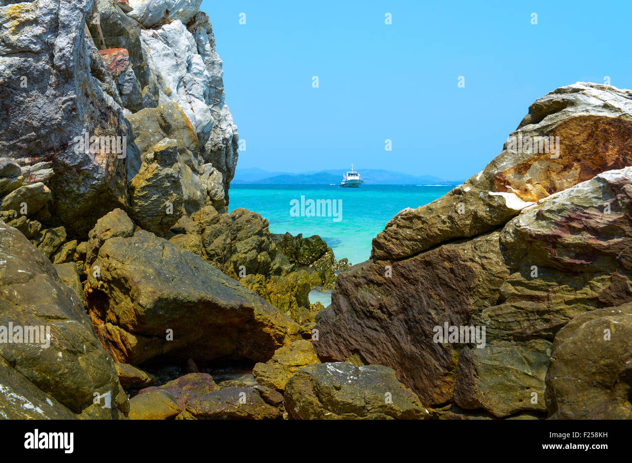 Beautiful view of a sea shore in Khai Nok island, Phang Nga, Thailand ...