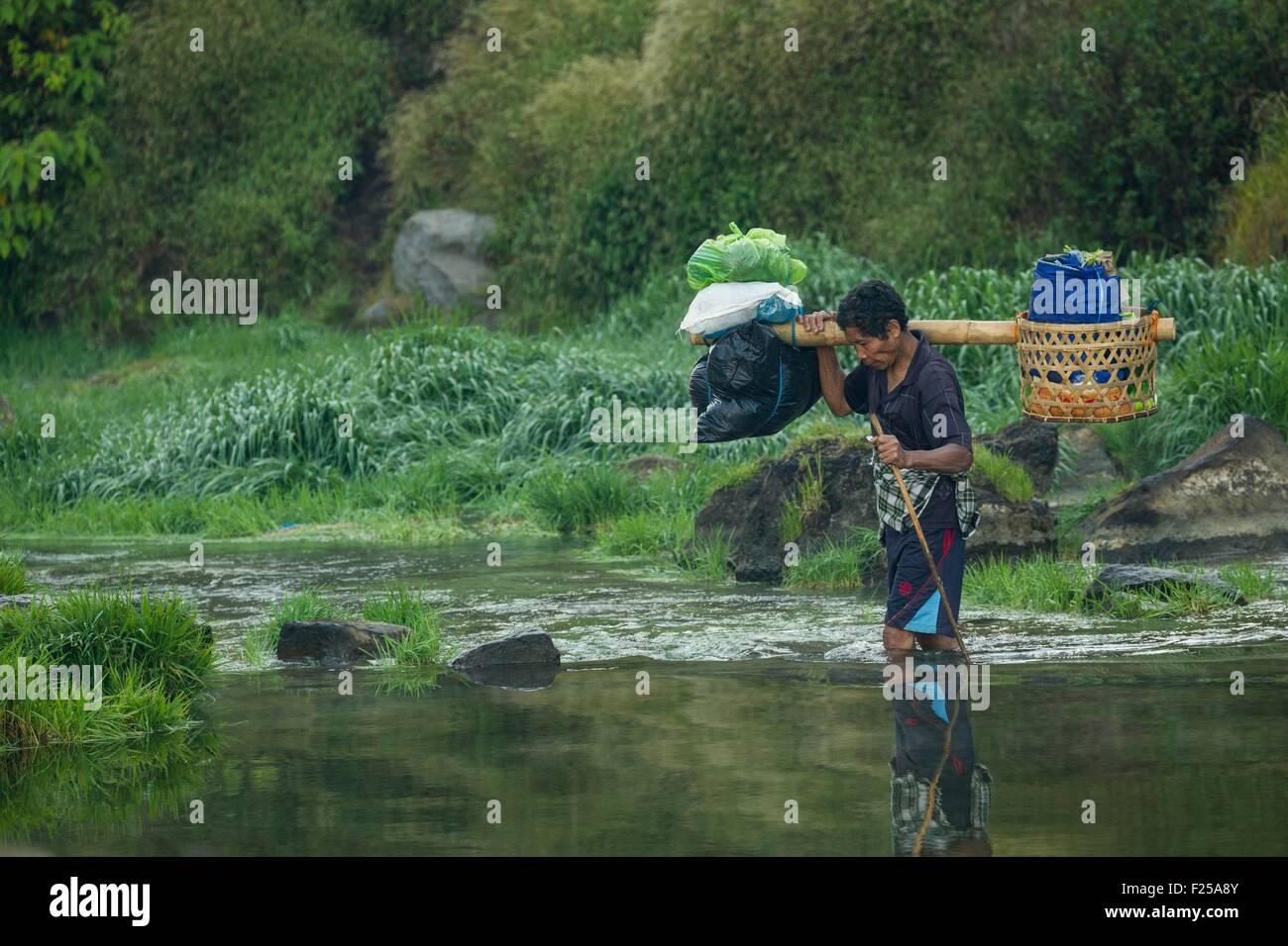 Indonesia, Sunda islands, Lombok, Gunung Rinjani National Park, Porter ...
