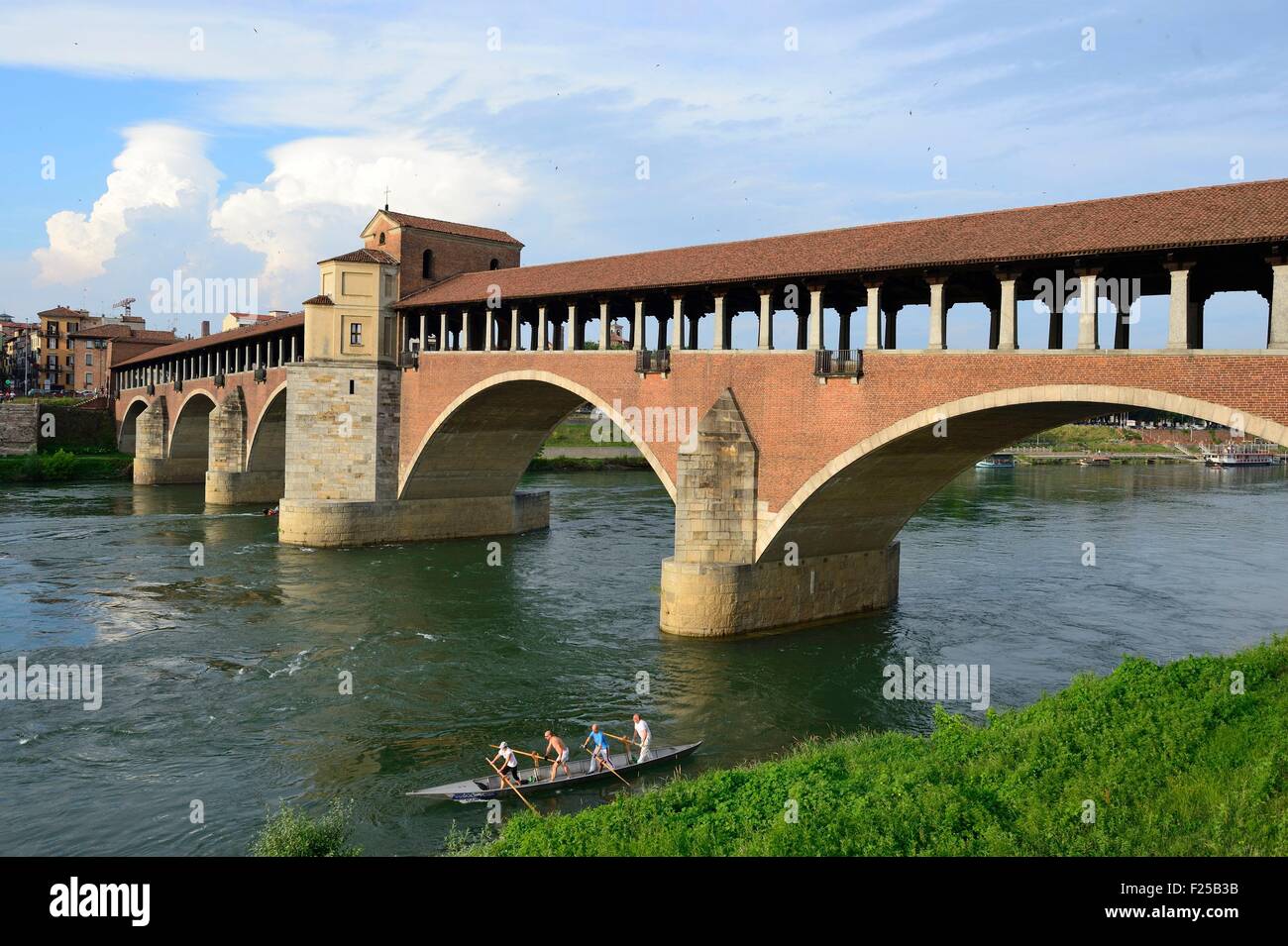 Old northern bridge hi-res stock photography and images - Alamy