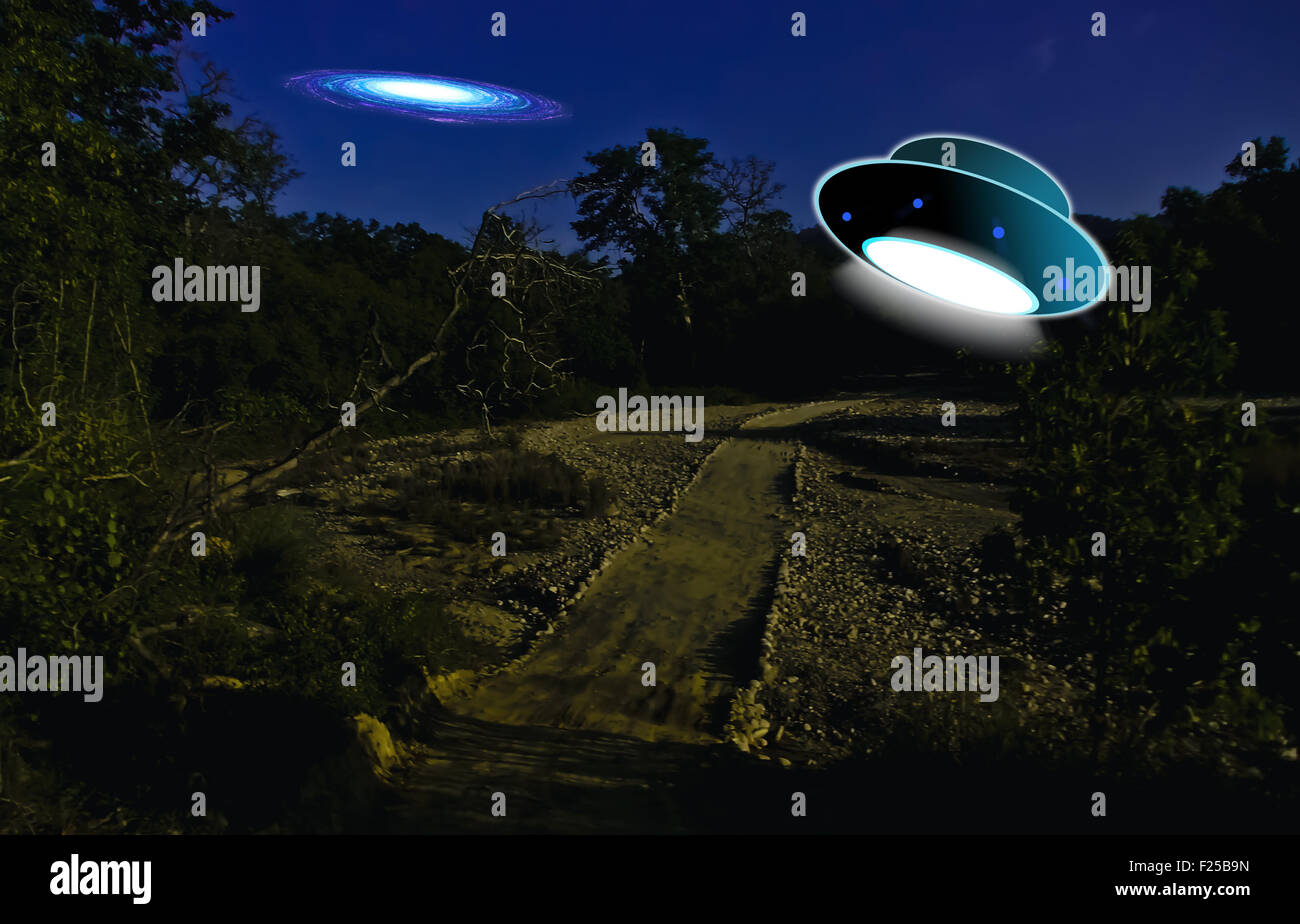 Ufo landing hi-res stock photography and images - Alamy