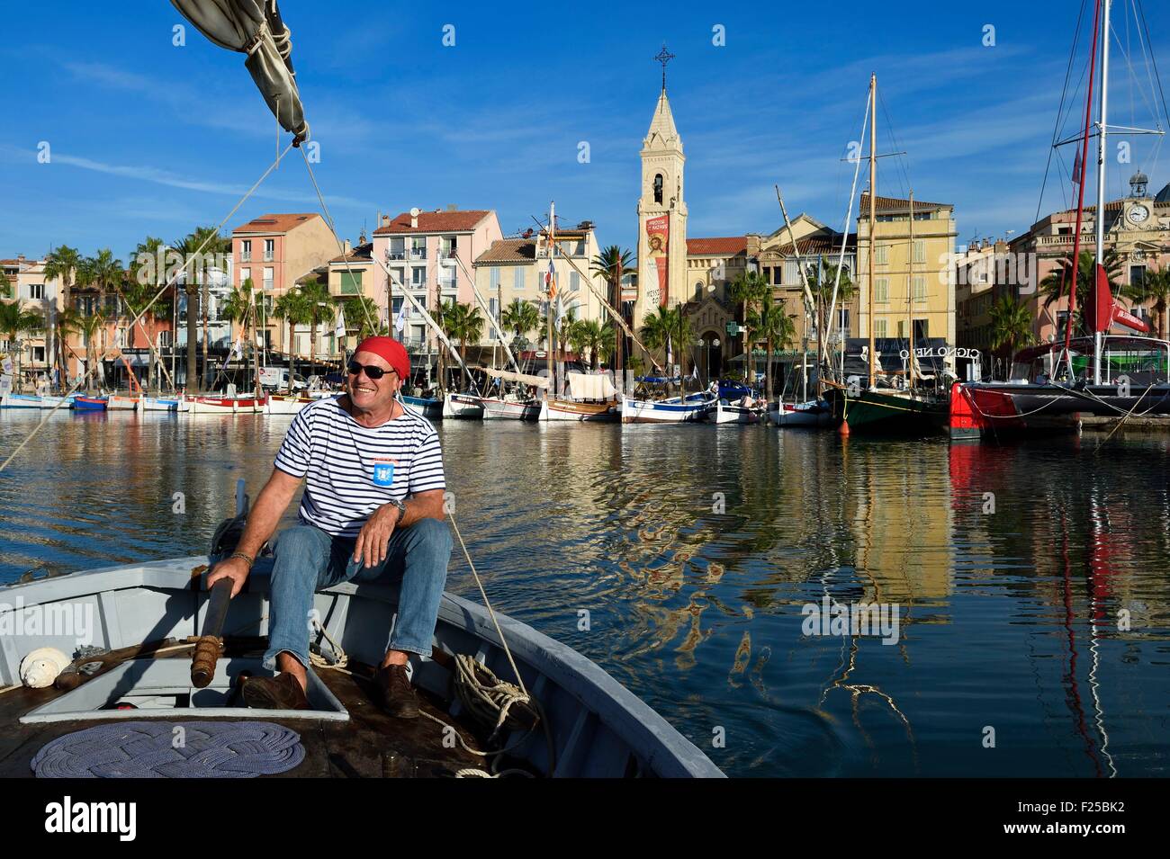 France, Var, Sanary-sur-Mer, traditional fishing boats called pointus ...
