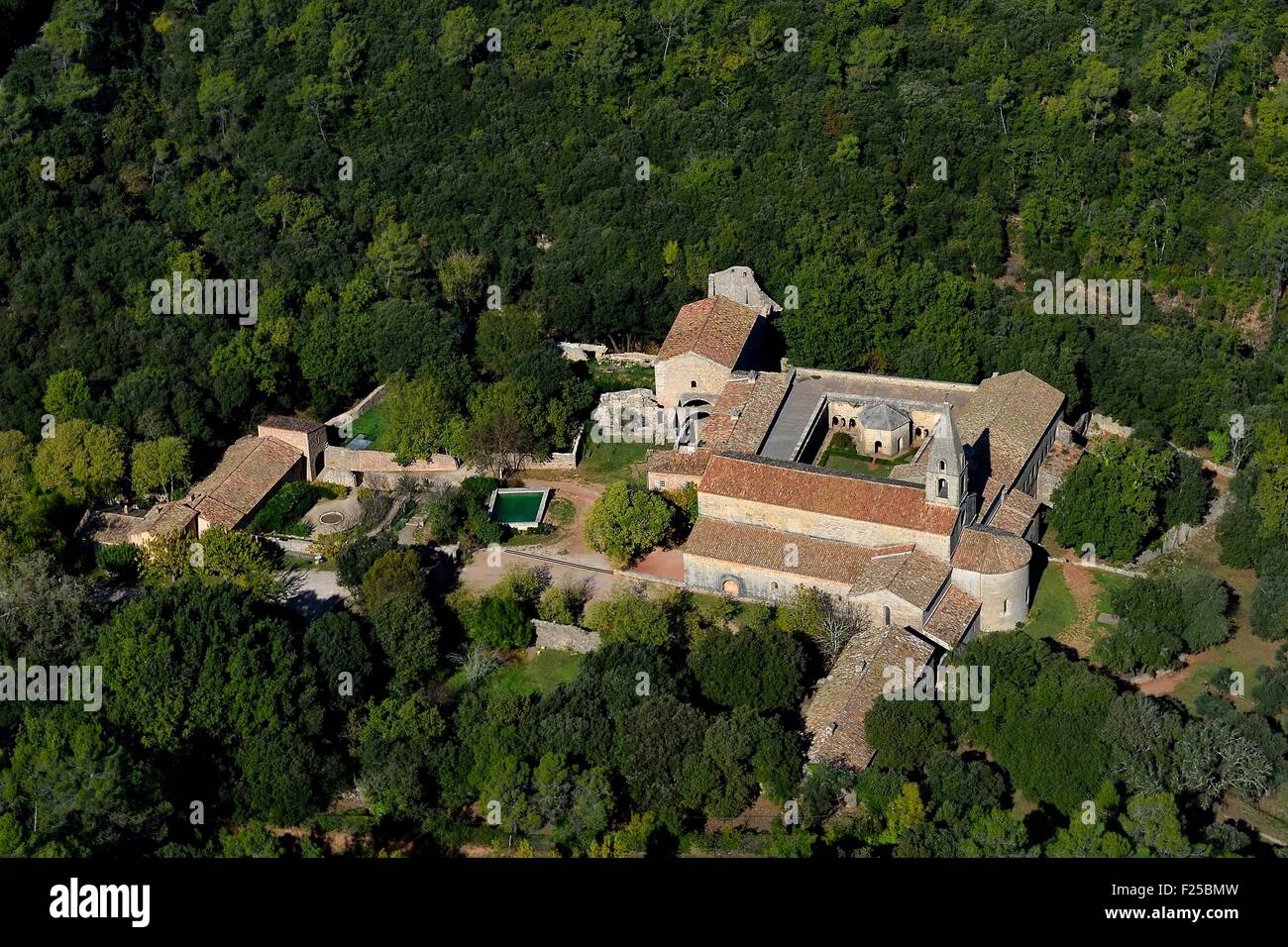 Le thoronet abbey hi-res stock photography and images - Alamy