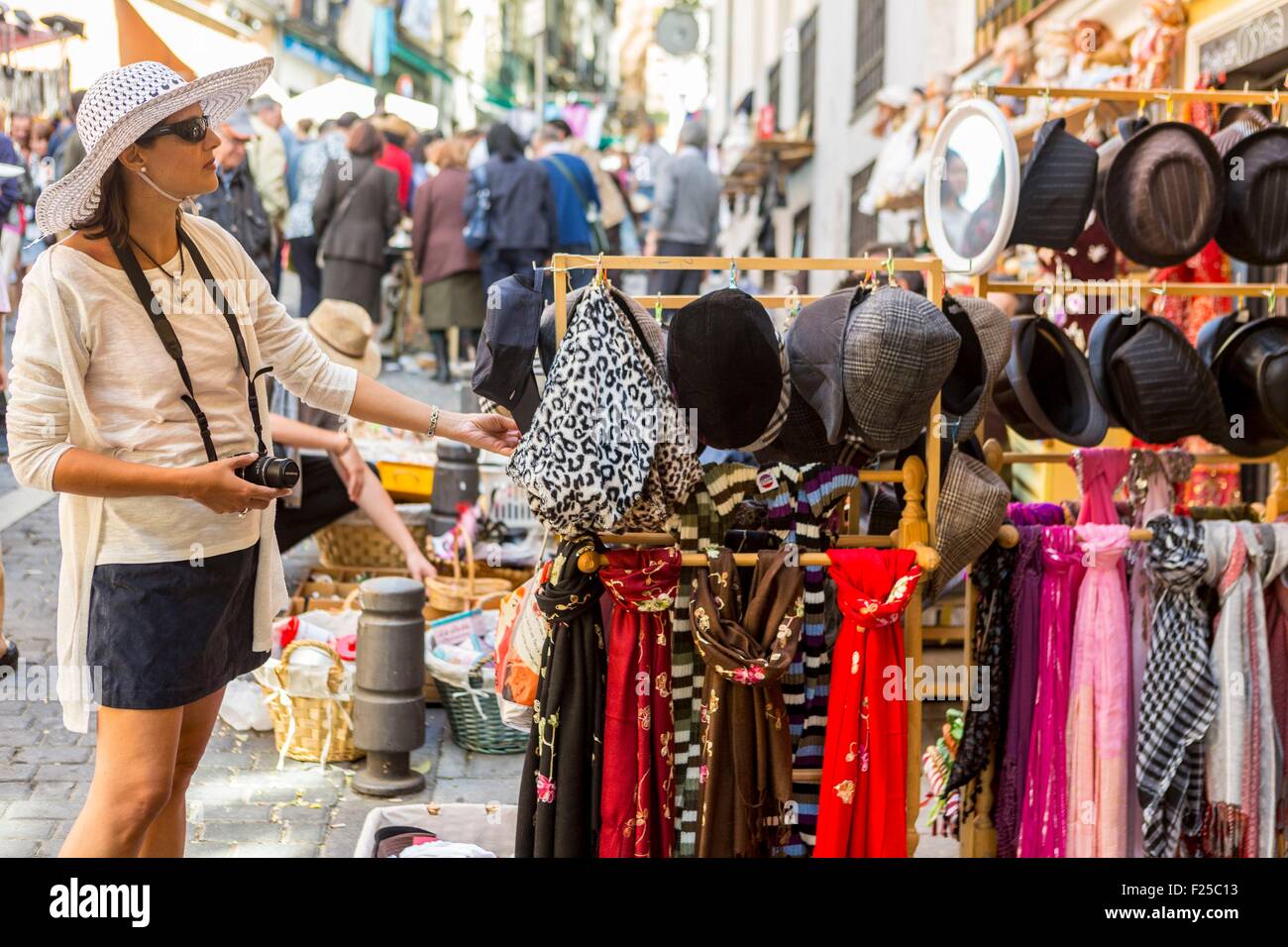 Camera flea market hi-res stock photography and images - Alamy