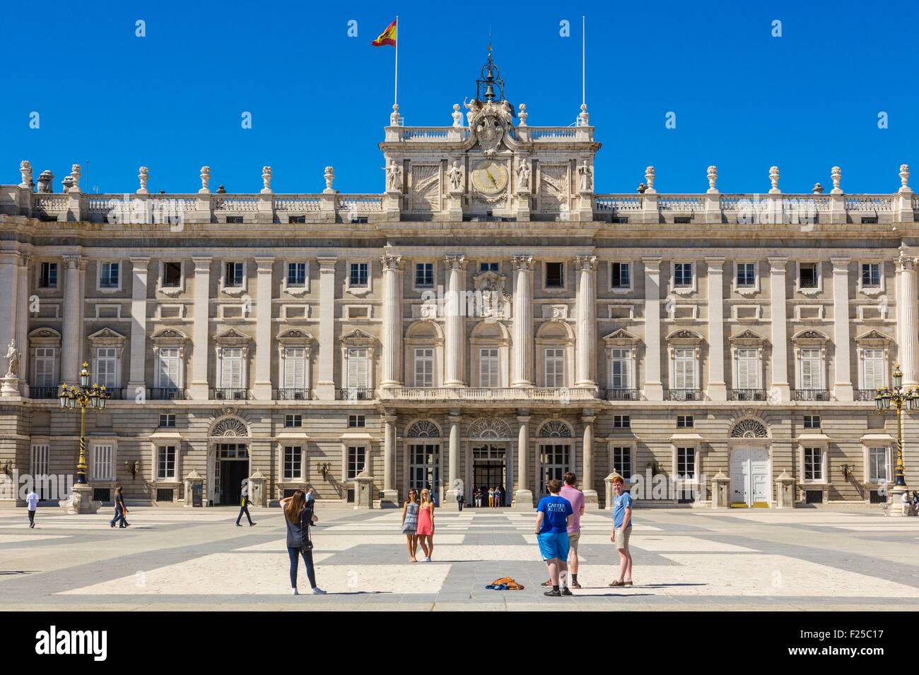Royal palace madrid clock hi-res stock photography and images - Alamy
