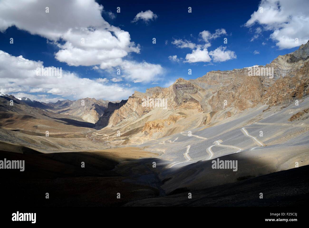 India, Jammu and Kashmir State, Himalaya, Ladakh, Zanskar, new road ...