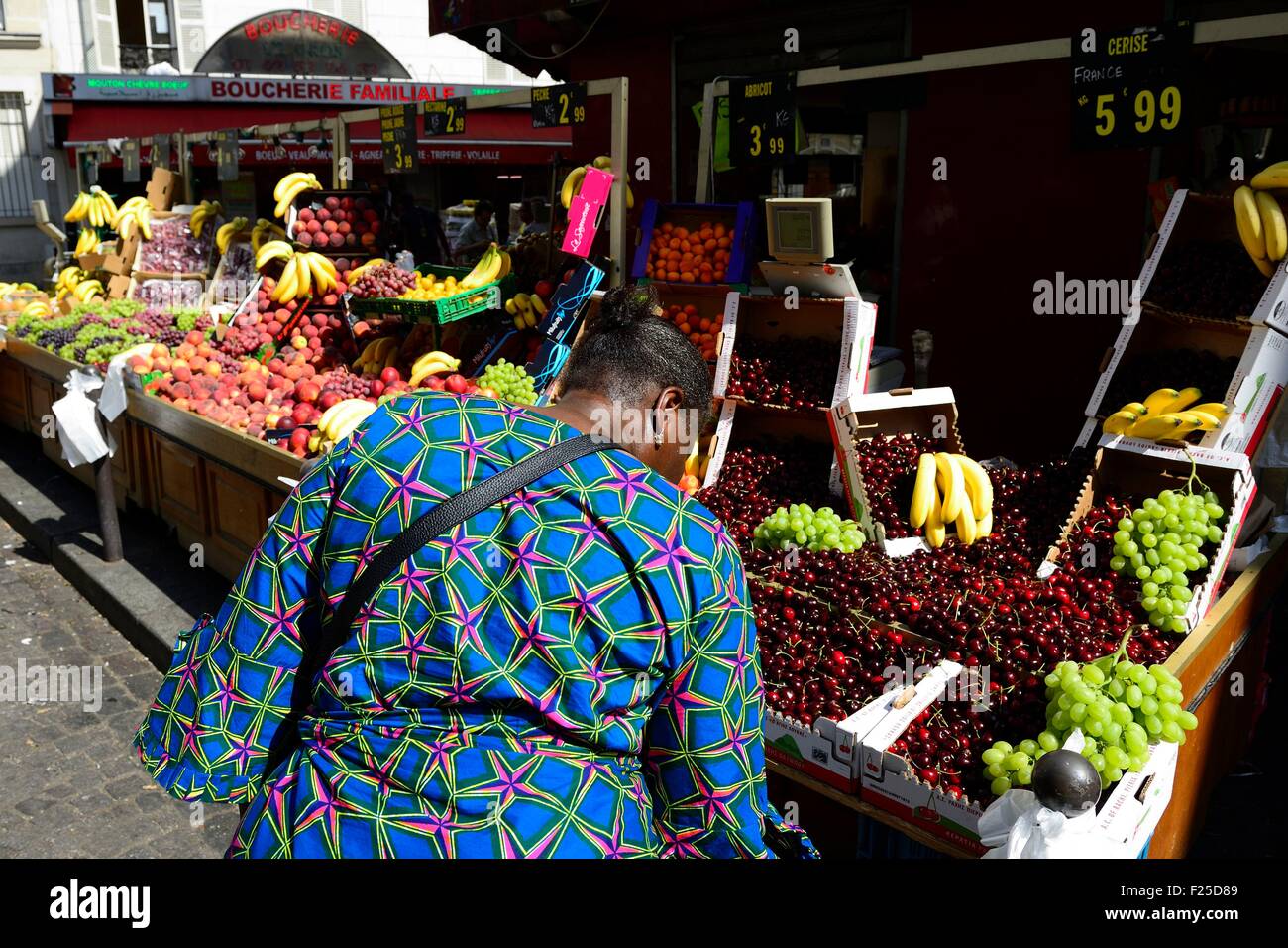 France, Paris, the Barbes district, Dejean street, African market Stock ...