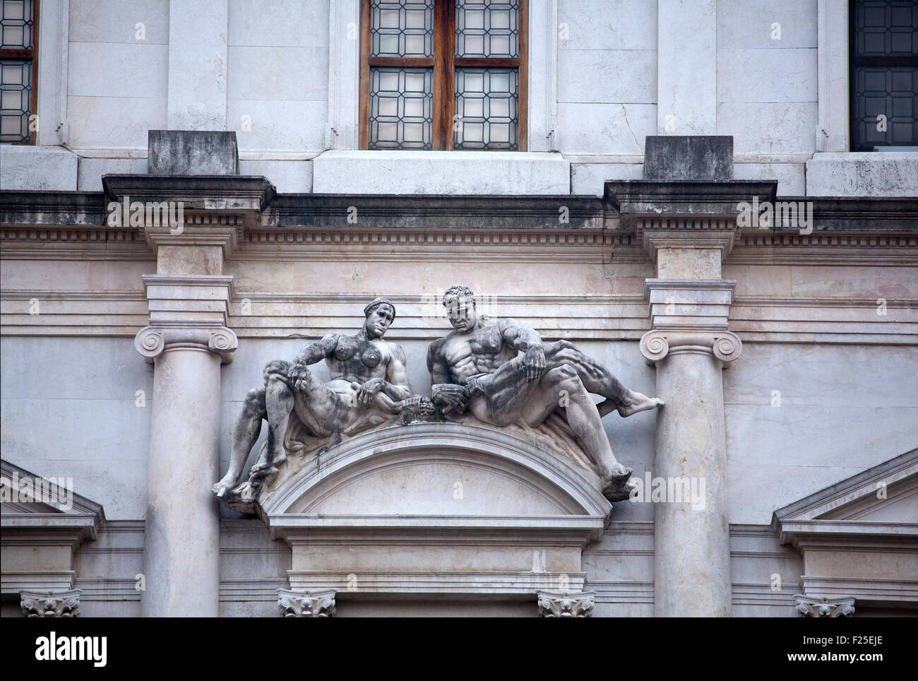 Statue on the palazzo nuovo hi-res stock photography and images - Alamy