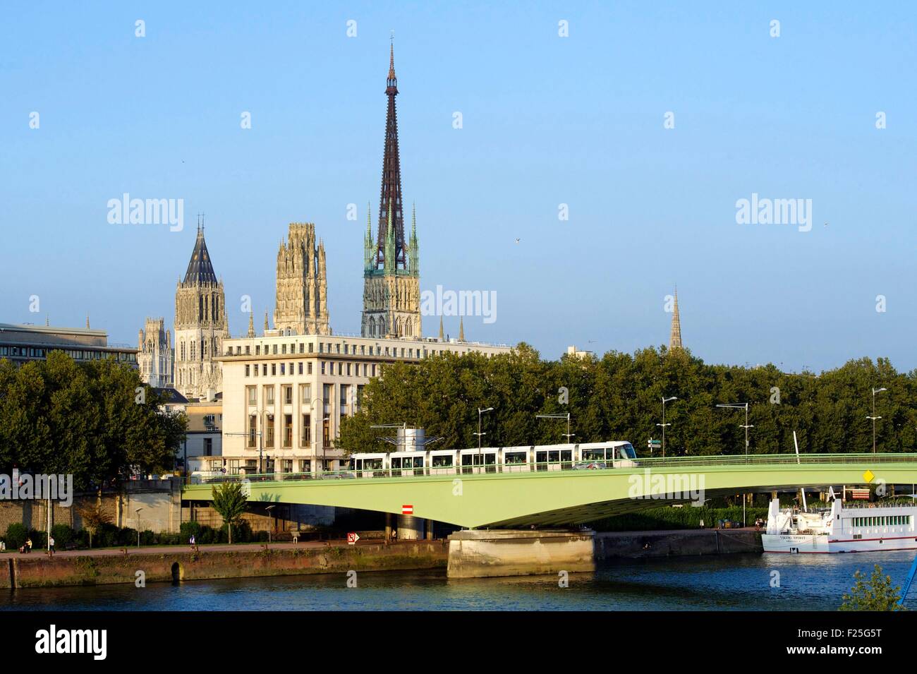 France, Seine Maritime, Rouen, Notre Dame cathedral and Boieldieu ...