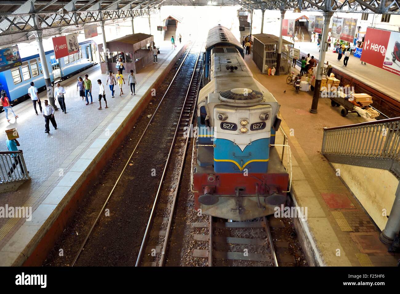 Sri Lanka, Colombo, central Colombo Fort train station Stock Photo - Alamy
