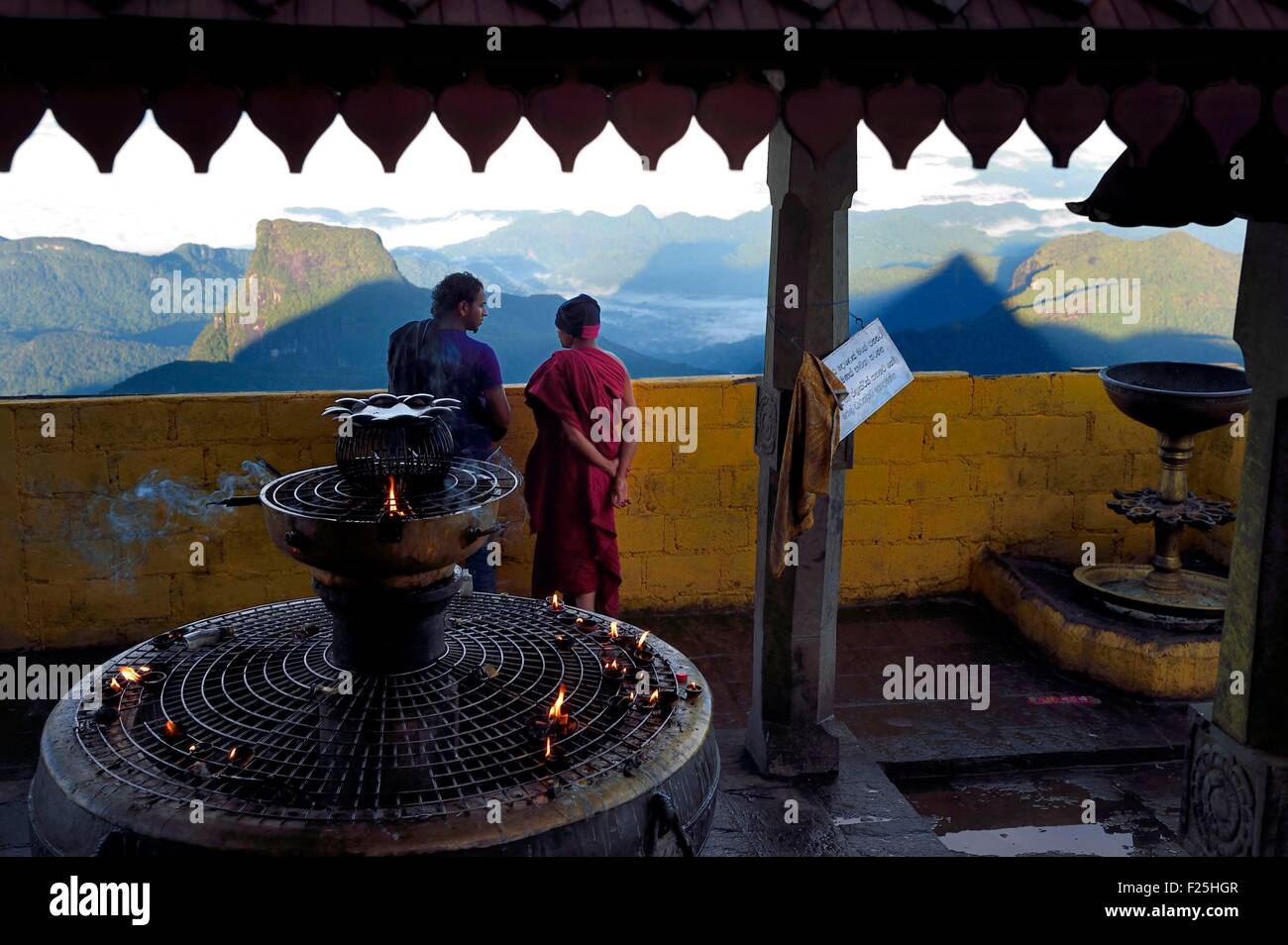Sri Lanka, center province, Dalhousie, sunrise on Adam's peak, triangle ...