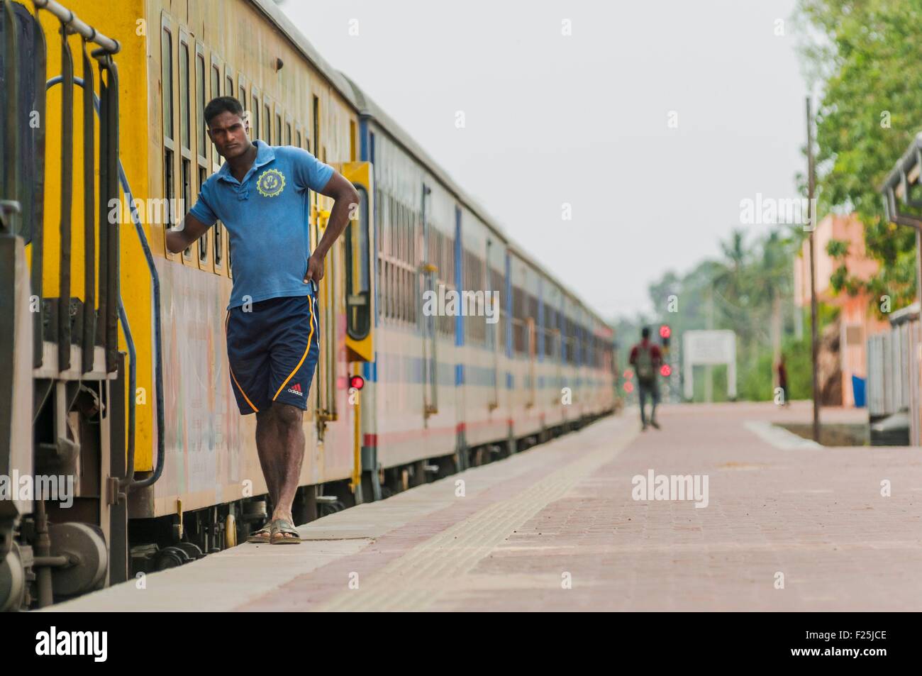Jaffna train station hi-res stock photography and images - Alamy