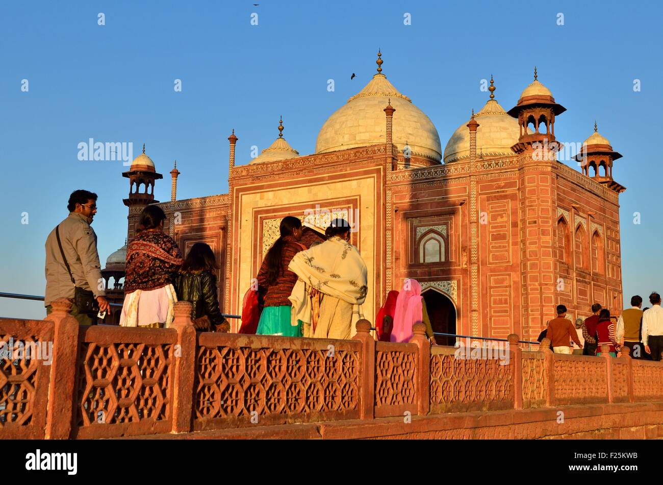 Taj mahal red sandstone mosque hi-res stock photography and images - Alamy