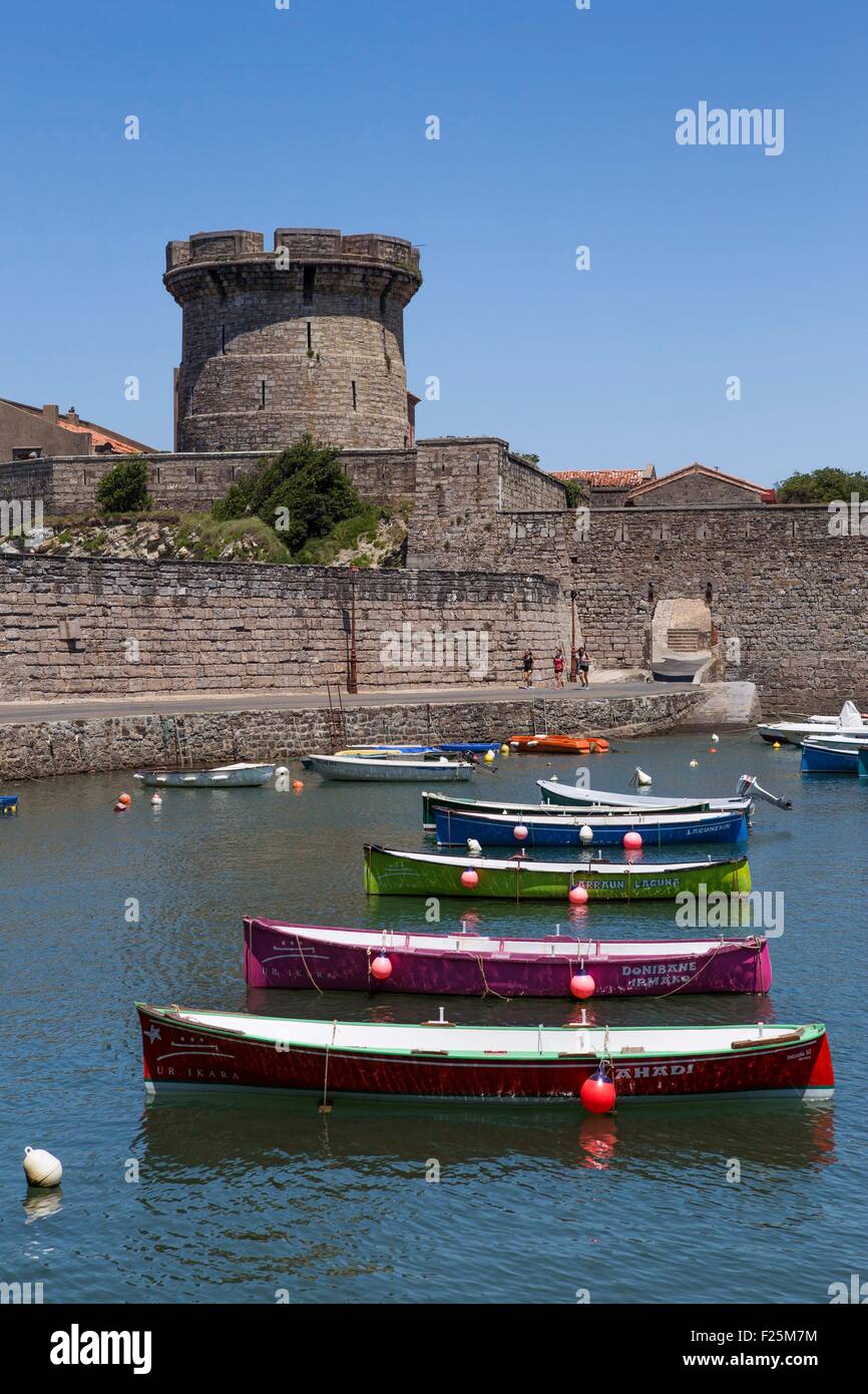 France, Pyrenees Atlantiques, Basque Country, Ciboure, bay of Saint ...