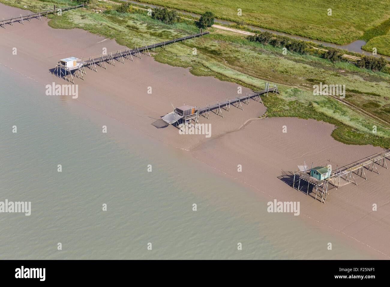 Fishing huts on charente river hi-res stock photography and images - Alamy