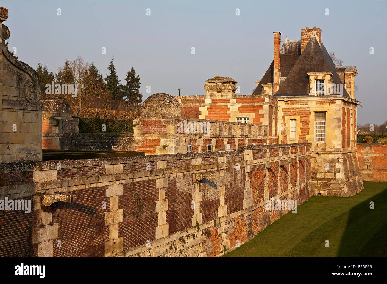 Anet france hi-res stock photography and images - Alamy