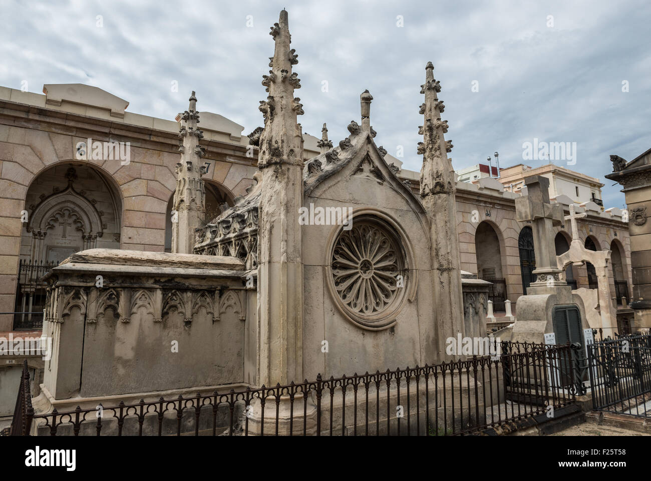 Grave at Poblenou Cemetery - Cementiri de l'Est (East cemetery) in ...