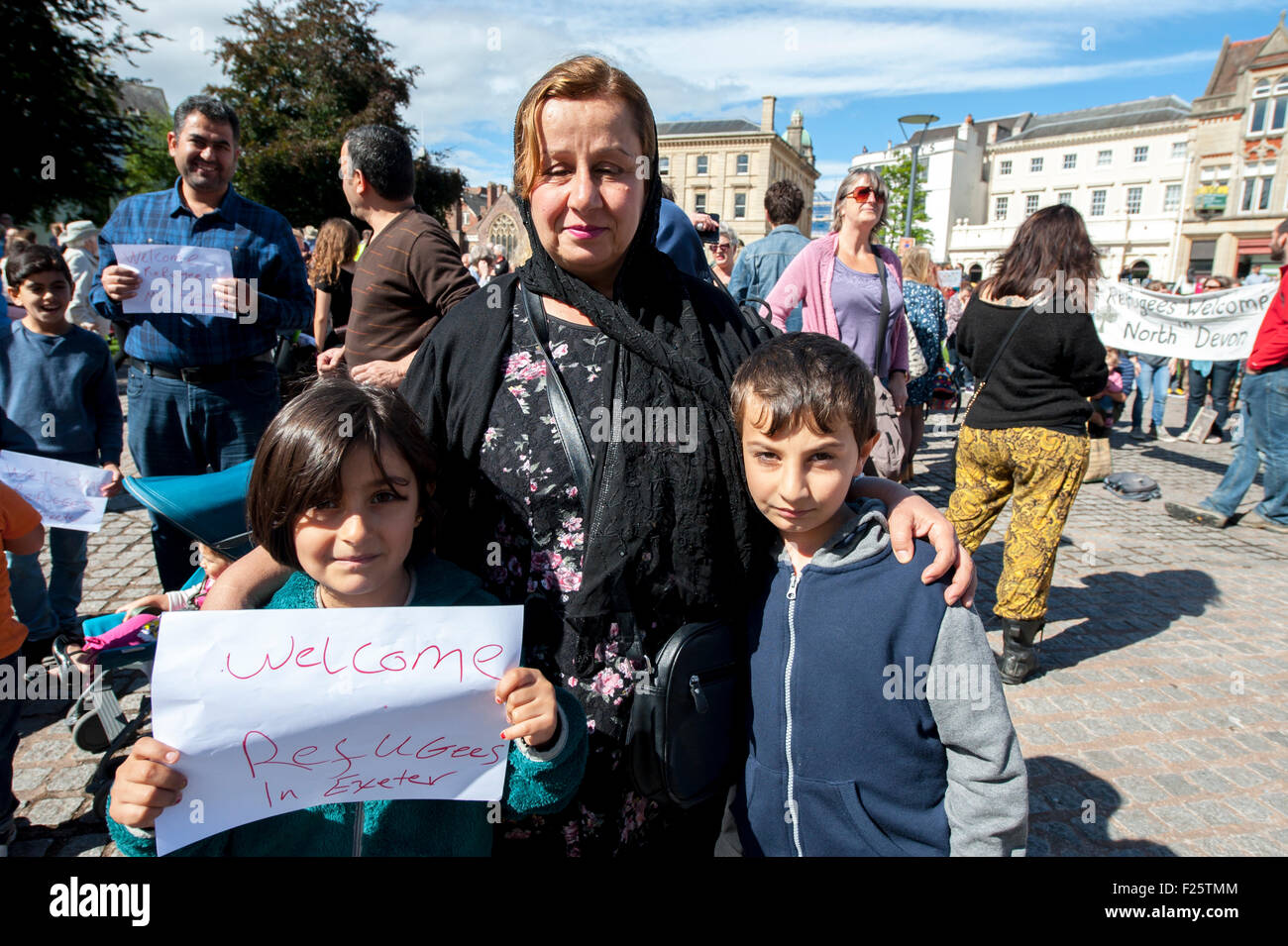 Uk refugees welcome children hi-res stock photography and images - Alamy