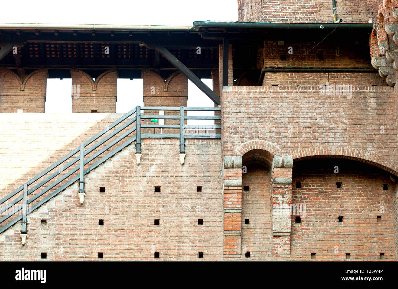 Ladder castle wall hi-res stock photography and images - Alamy