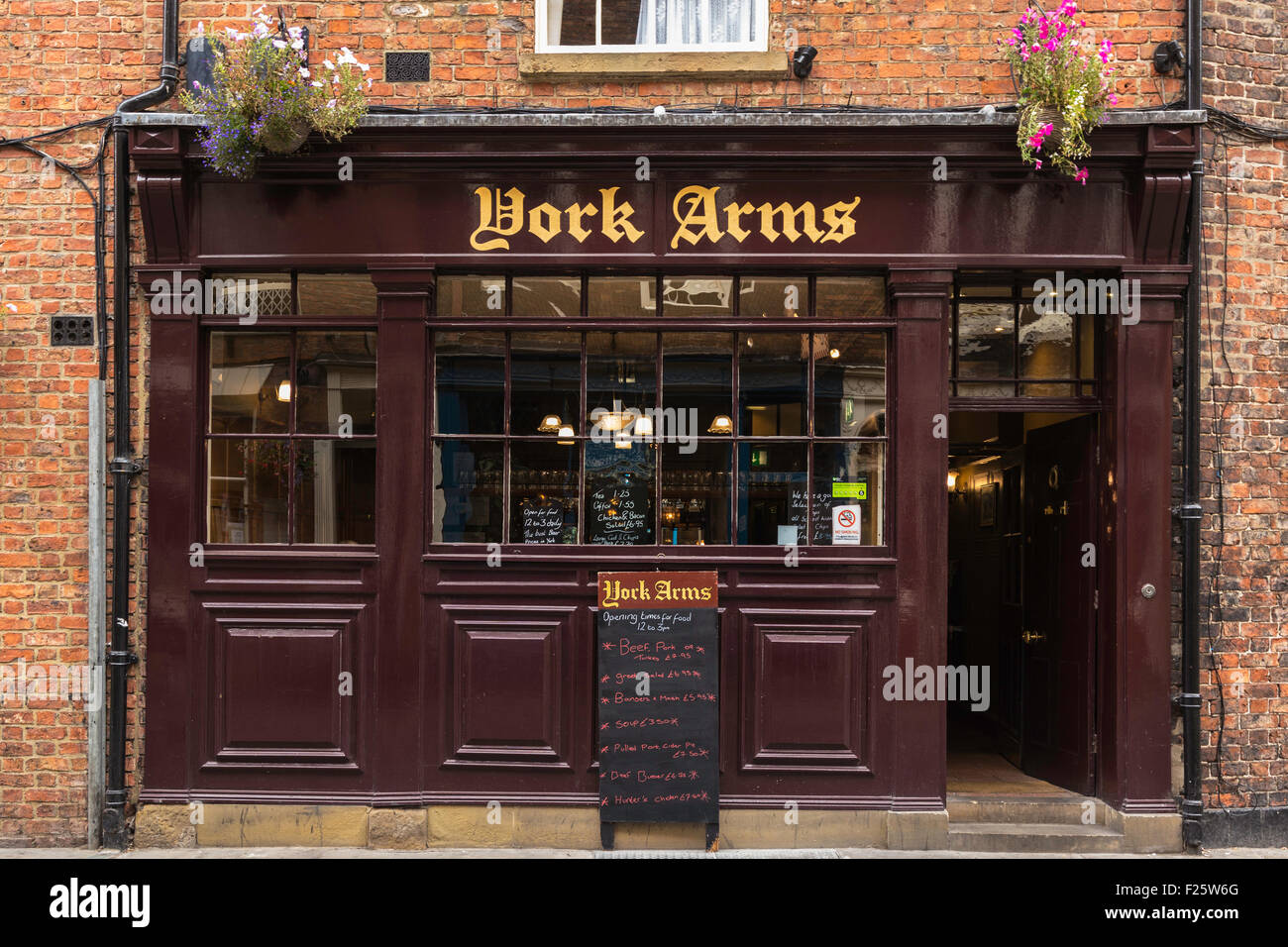 York Arms Public House Stock Photo - Alamy