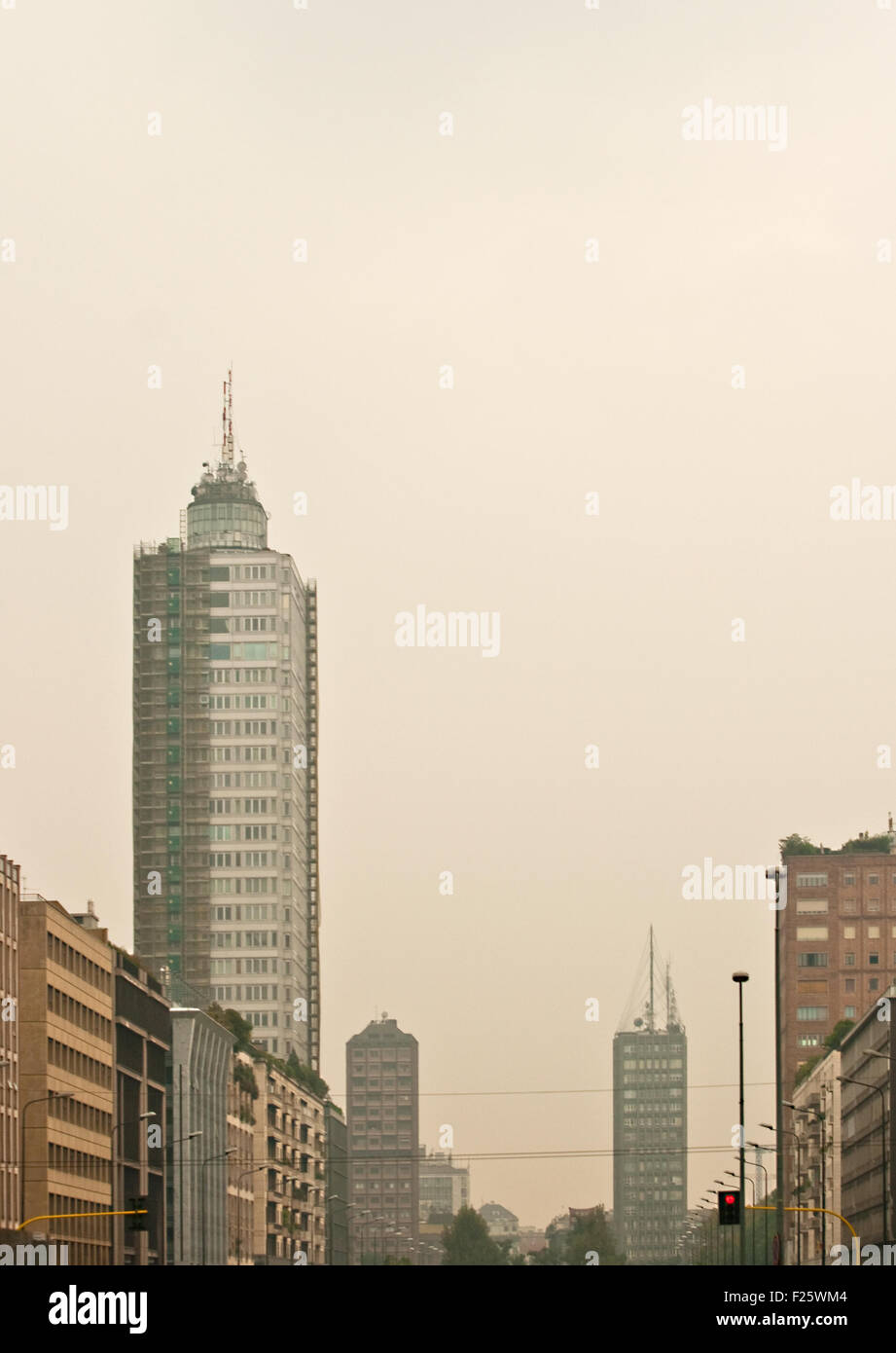 Milan skyscrapers hi-res stock photography and images - Alamy