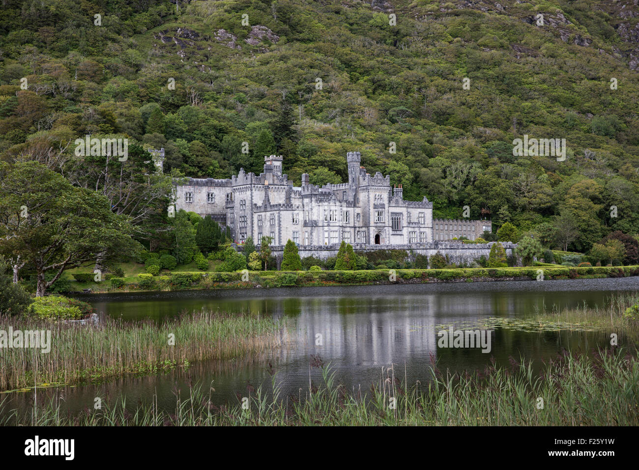 Kylemore Abbey, a Benedictine Convent, in Connemara, Ireland Stock ...