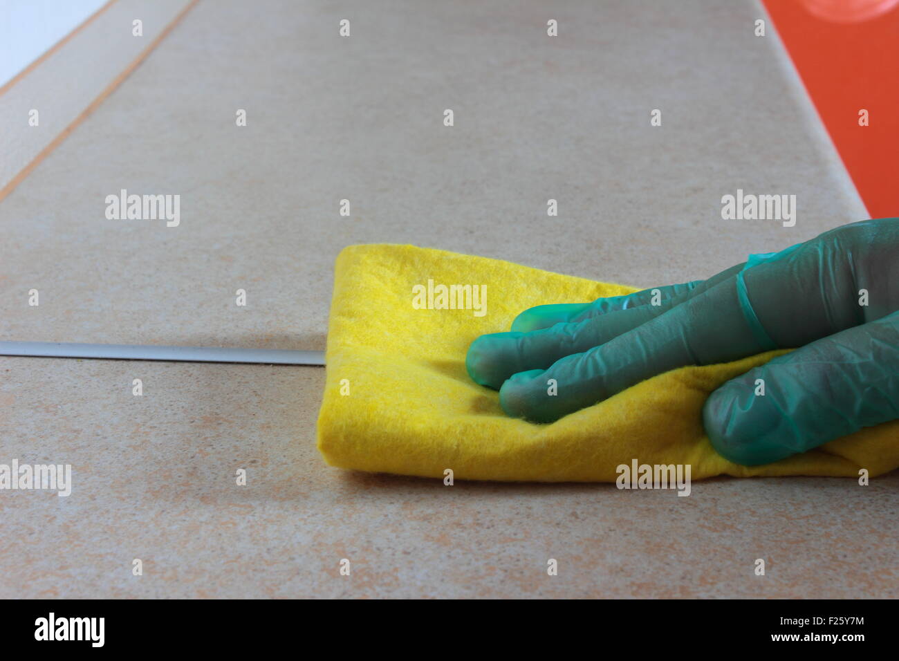 Damp cloth hi-res stock photography and images - Alamy