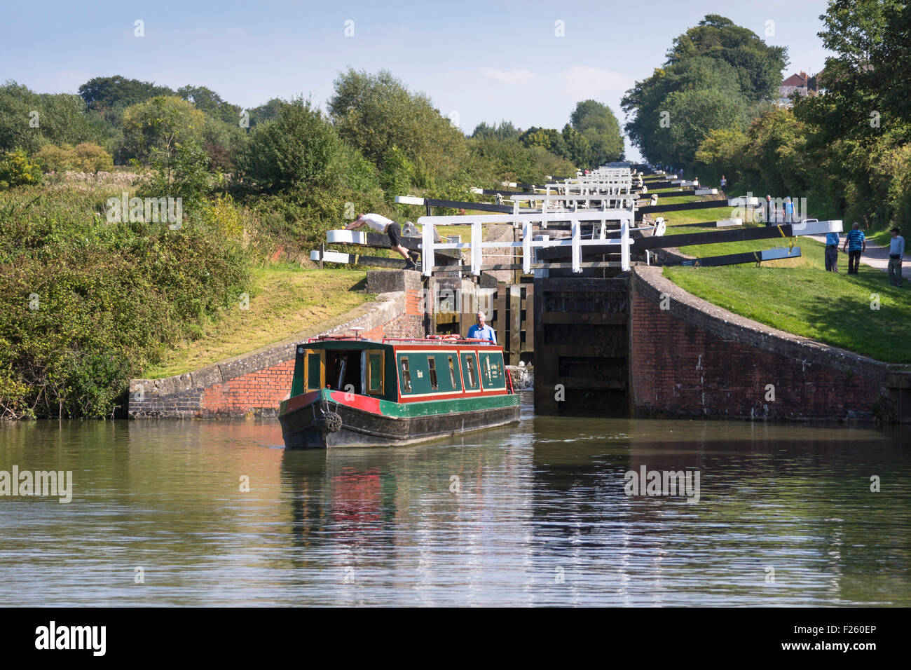 Devizes canal locks hi-res stock photography and images - Alamy