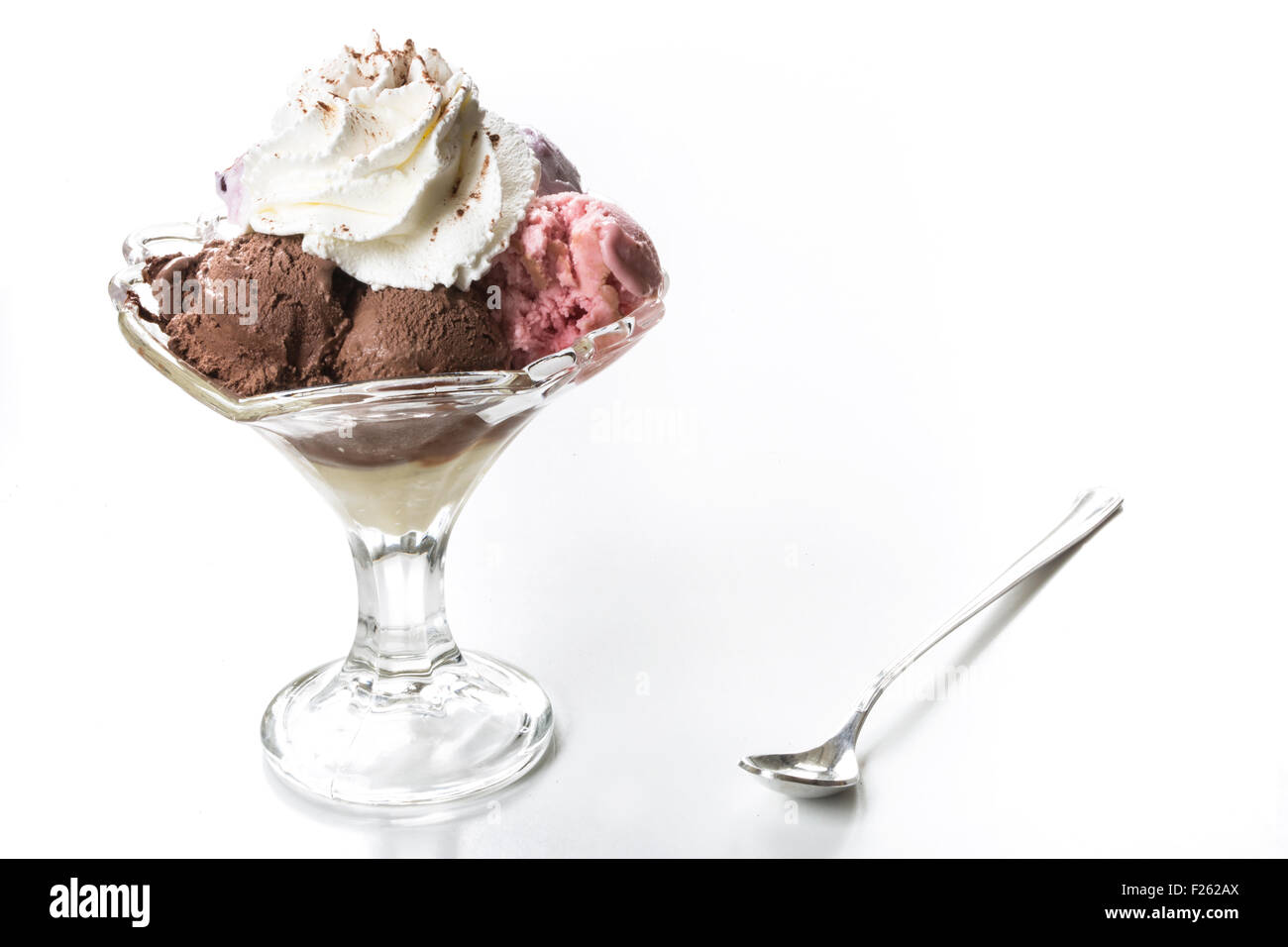 Hot chocolate ice cream topping hi-res stock photography and images - Alamy