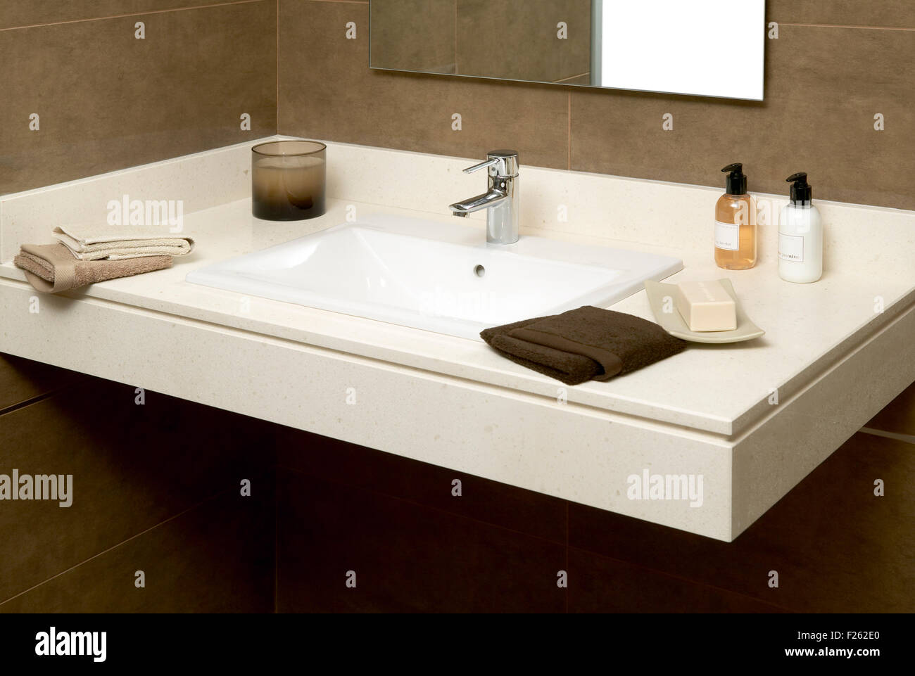 Soap basin hi-res stock photography and images - Alamy