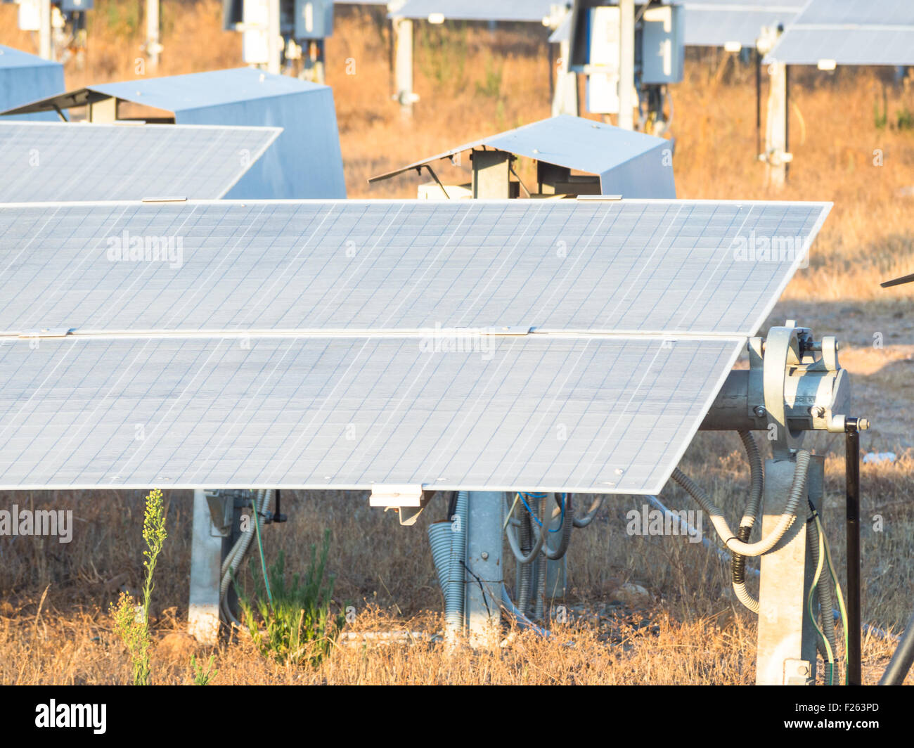 Solar tracker hi-res stock photography and images - Alamy