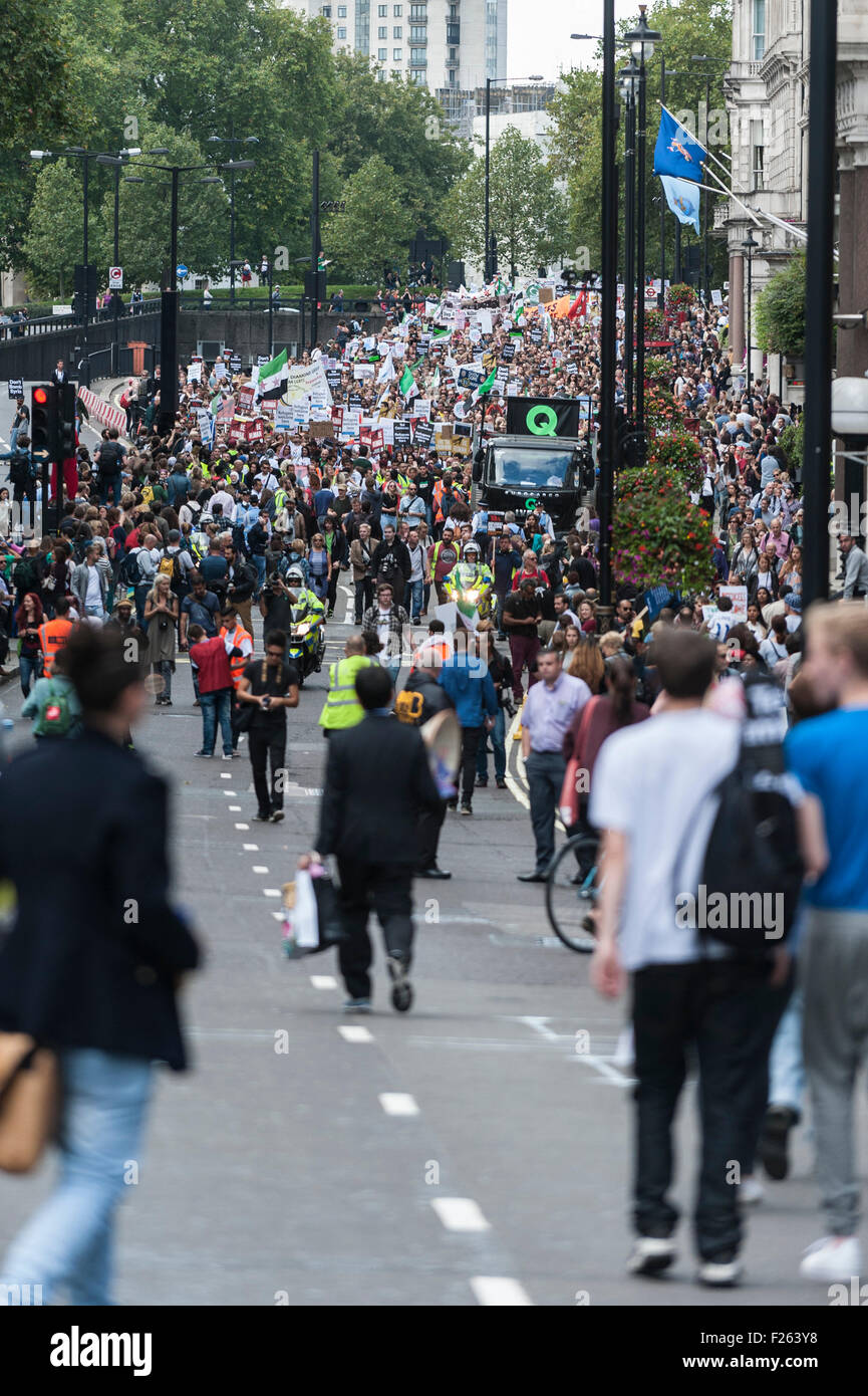 Vertical support member hi-res stock photography and images - Alamy