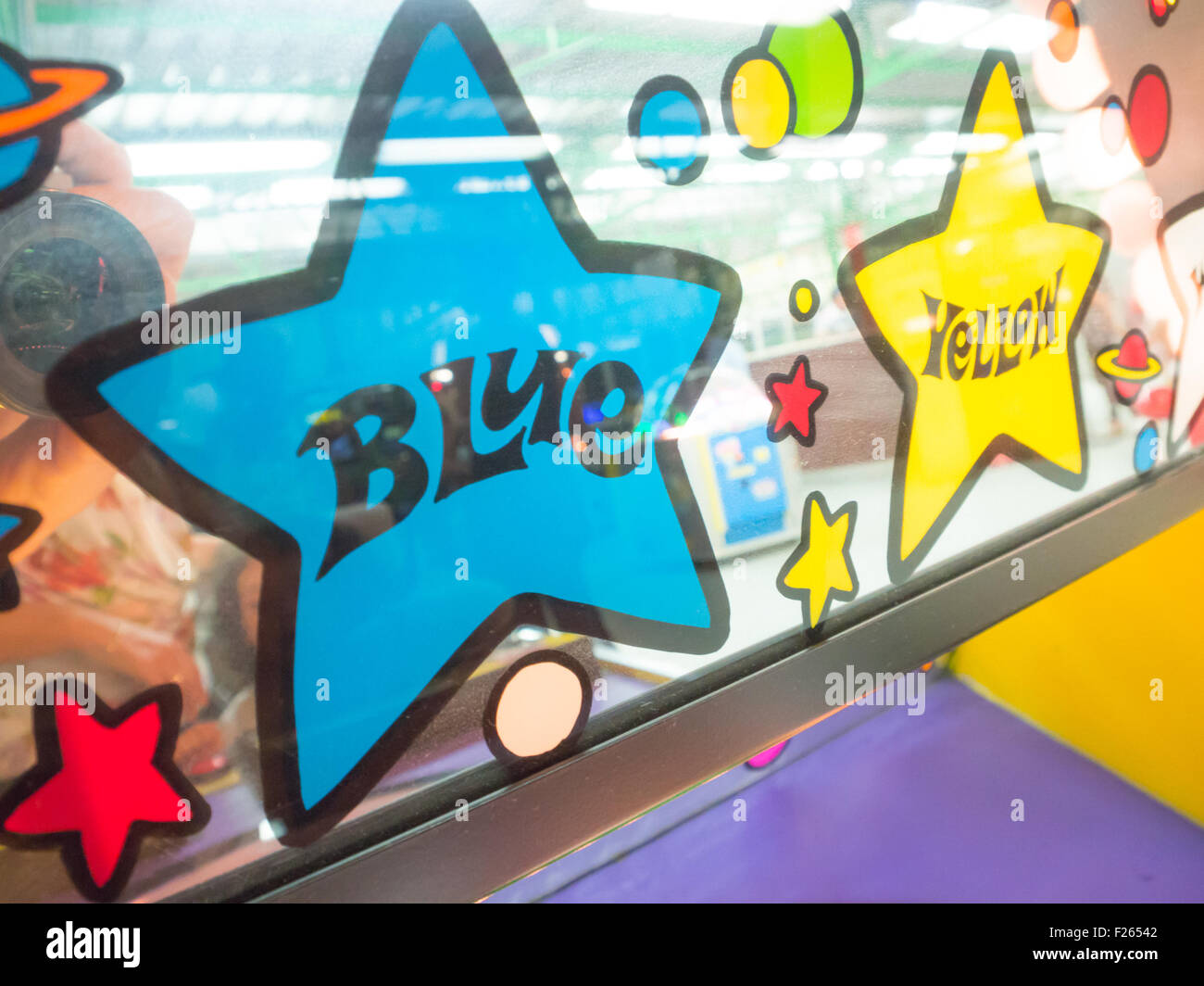 Blue background and yellow stars hi-res stock photography and images ...