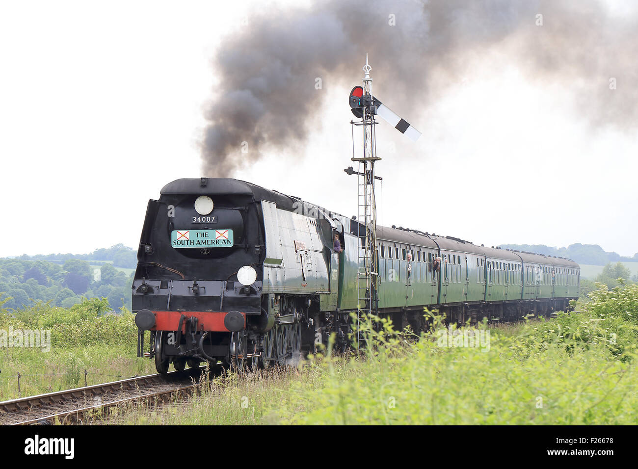 The preserved steam locomotive, "Wadebridge" 34007, pulling passenger ...