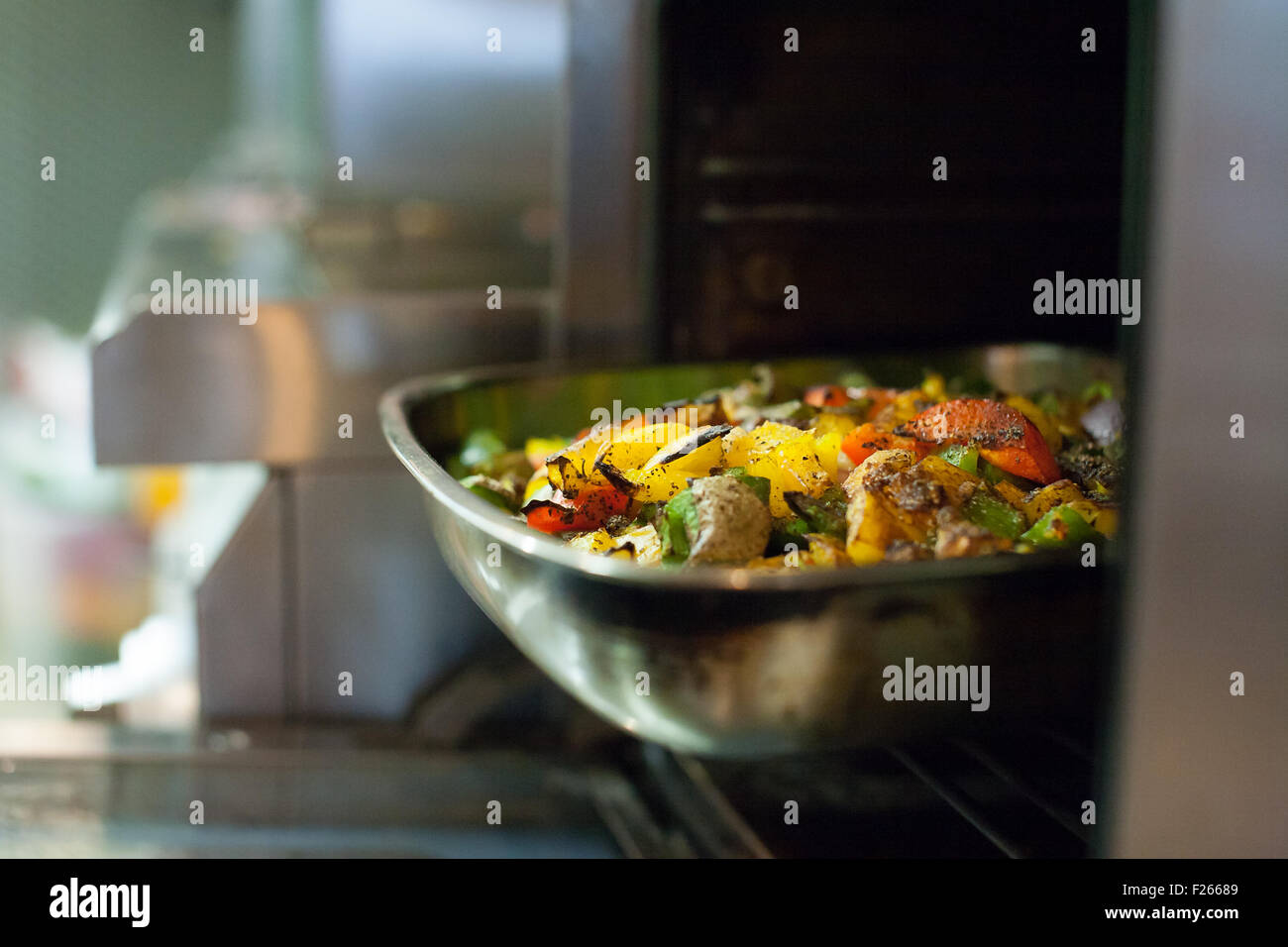 Cooking vegetables in a commercial kitchen Stock Photo - Alamy