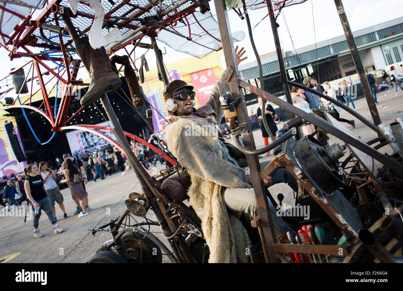 Steampunk vehicle hi-res stock photography and images - Alamy