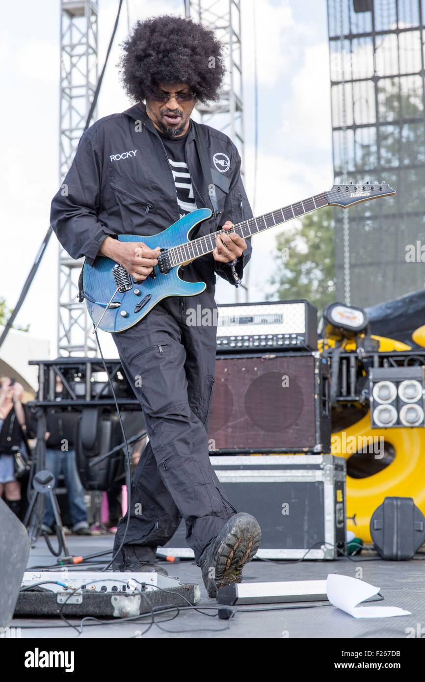 Chicago, Illinois, USA. 11th Sep, 2015. Guitarist ROCKY GEORGE of ...