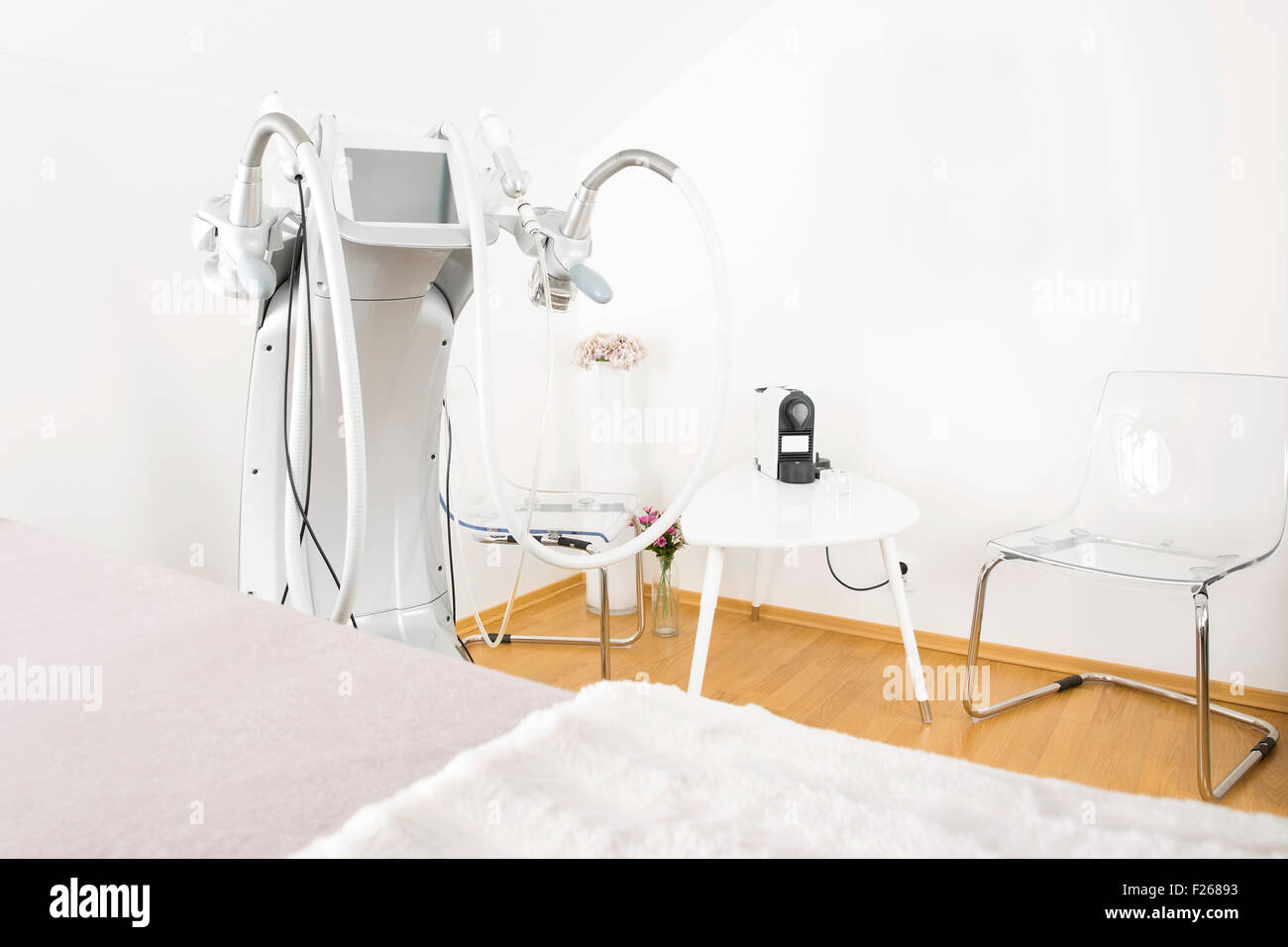 Full body massage hi-res stock photography and images - Alamy