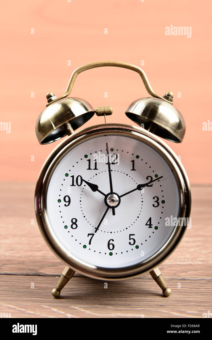Wooden analog clock hi-res stock photography and images - Alamy