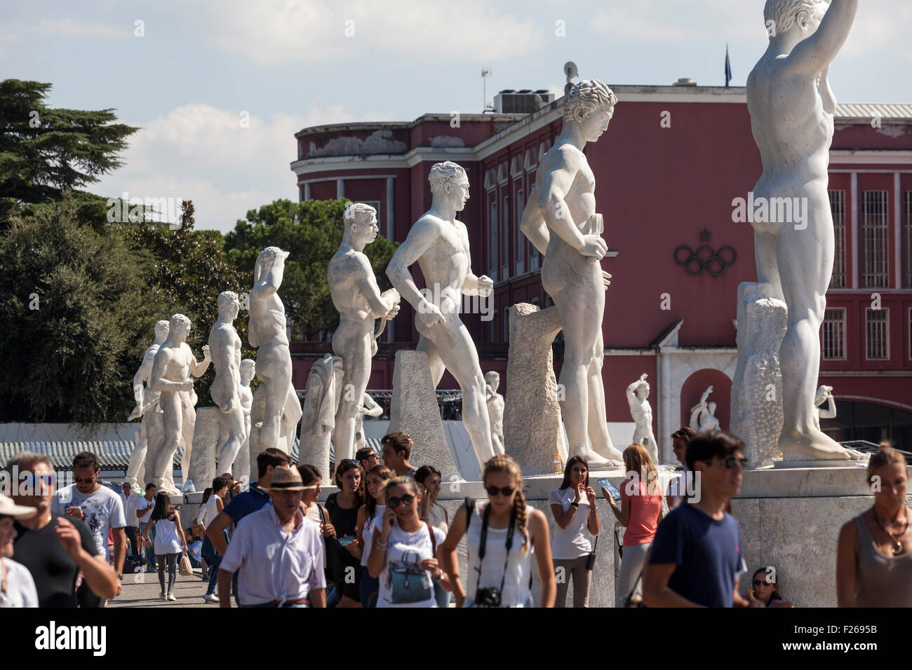 Statues in the stadio dei marmi hi-res stock photography and images - Alamy