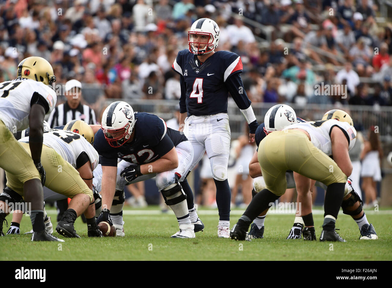 Uconn huskies football 2015 hi-res stock photography and images - Alamy