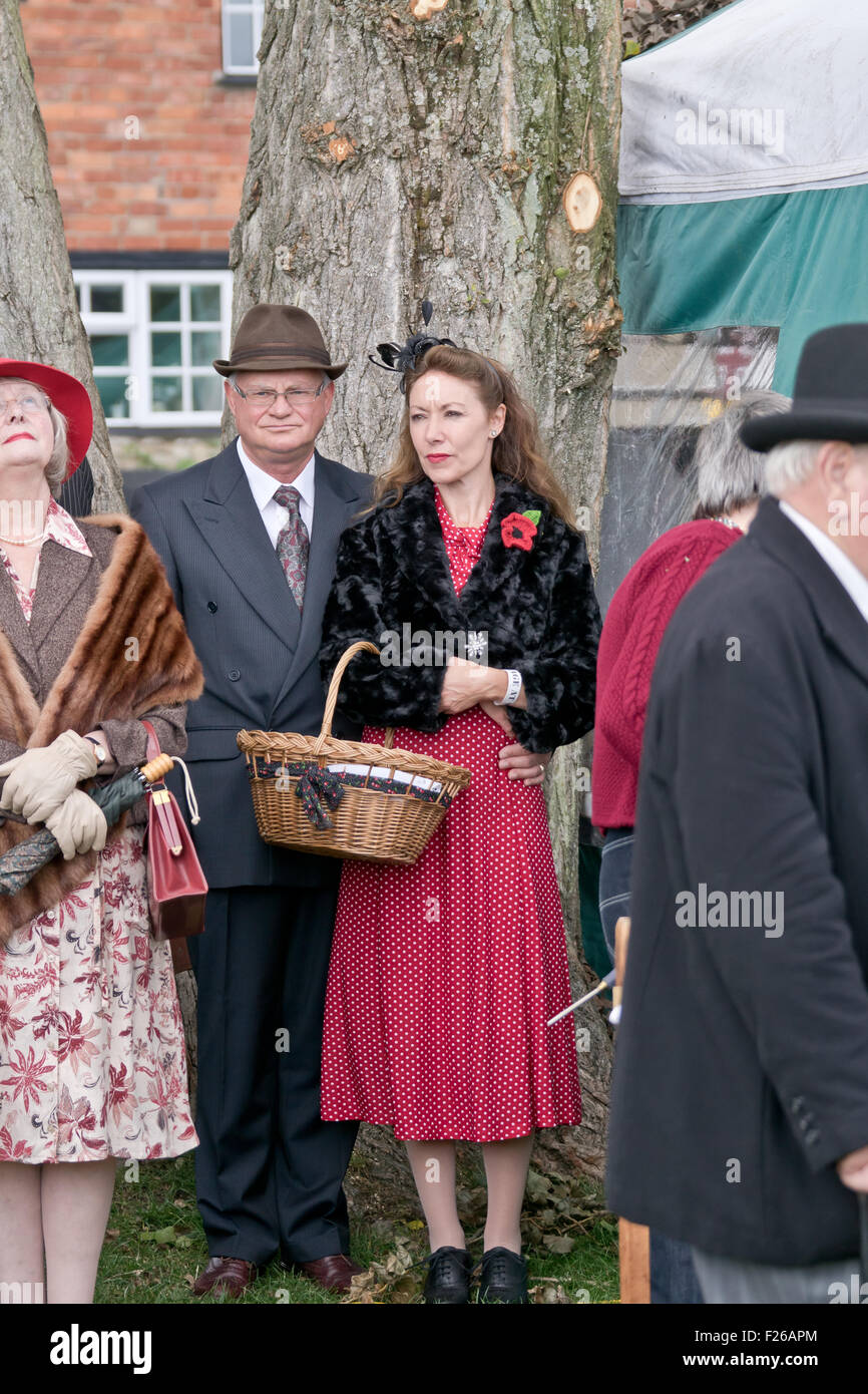 Wwii war fashion hi-res stock photography and images - Alamy